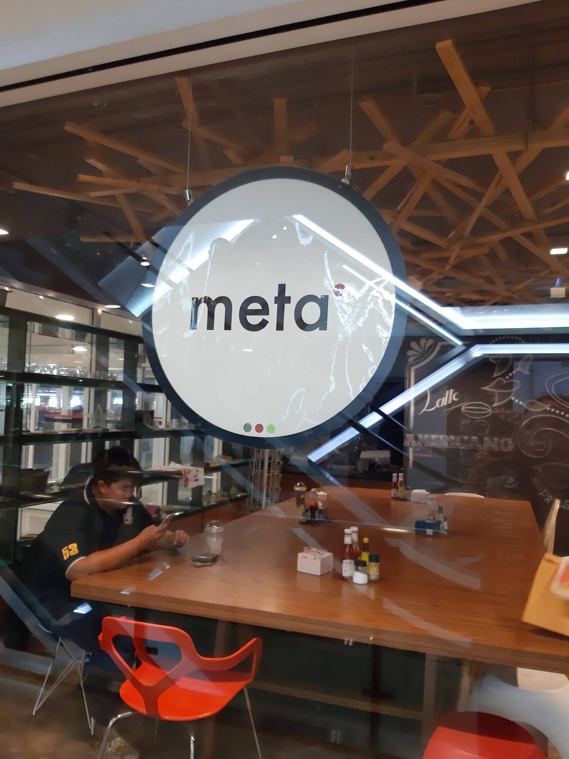 รีวิว Meta - ร้านกาแฟเล็กๆบรรยากาศดี ชั้น2 trendy
