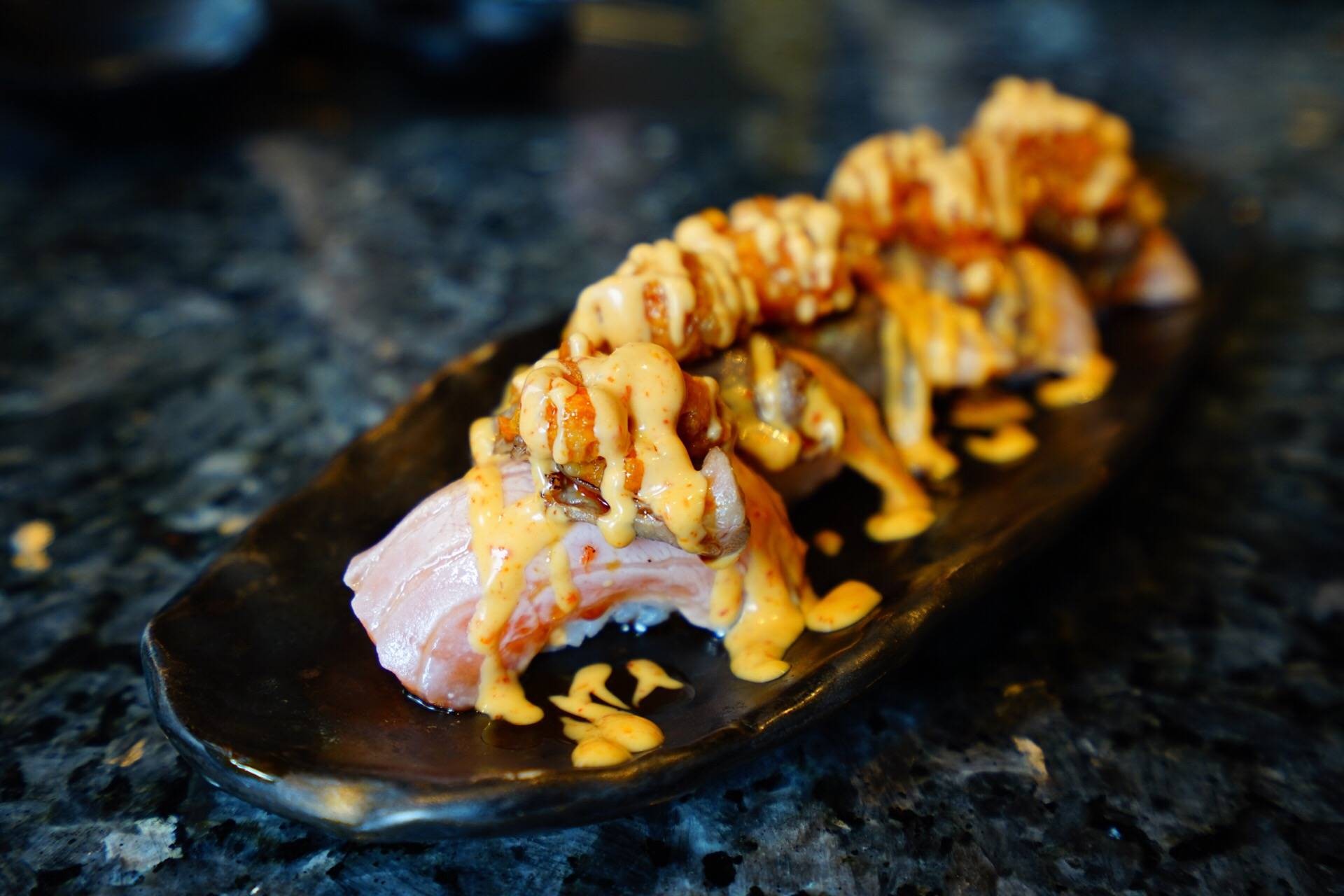 Salmon Cream Sushi ร้าน Kouen Sushi Bar Empire Tower - Wongnai