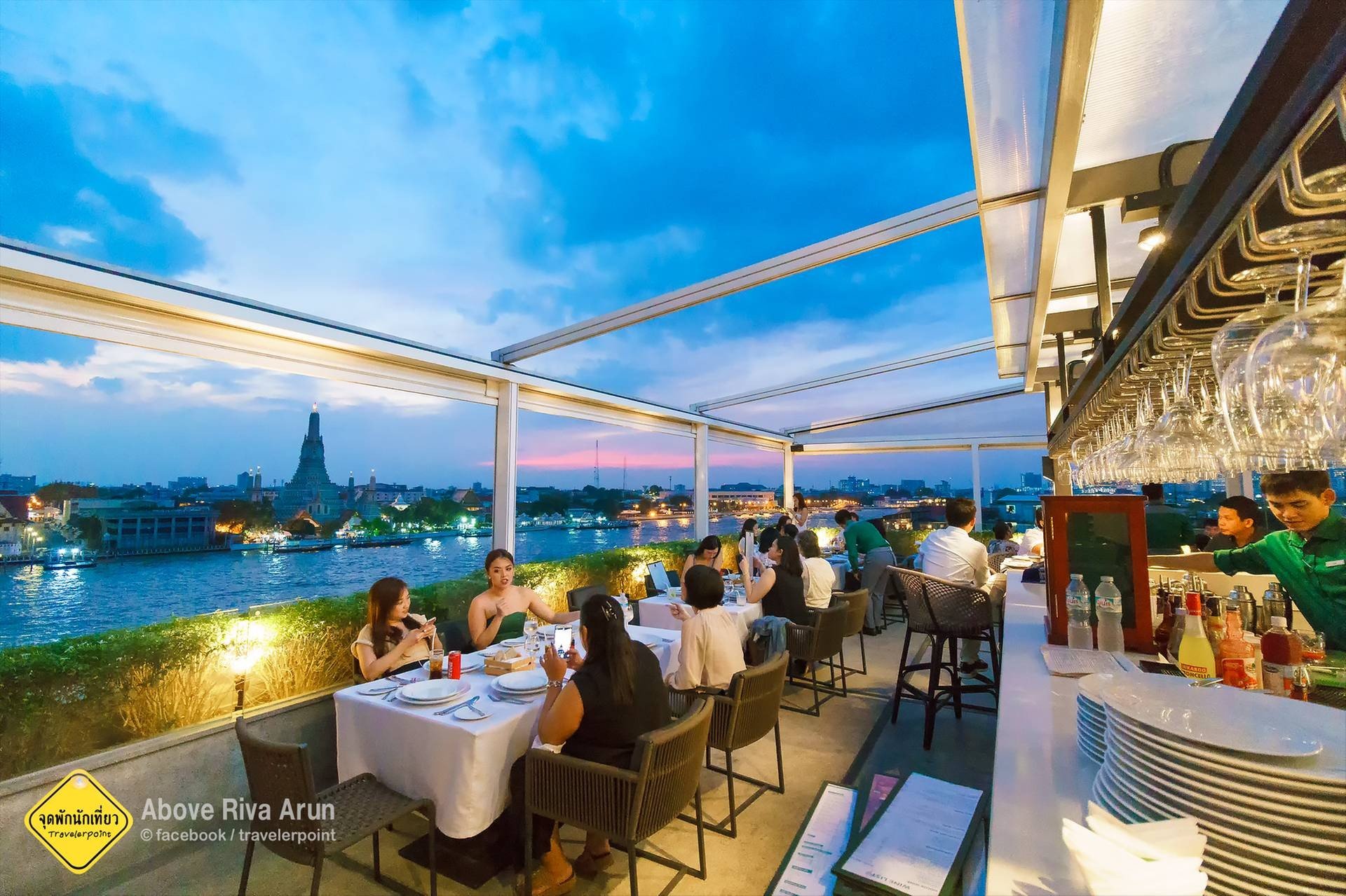 รีวิว Above Riva Riva Arun Bangkok - ชมวิววัดอรุณฯ บริการระดับมืออาชีพ