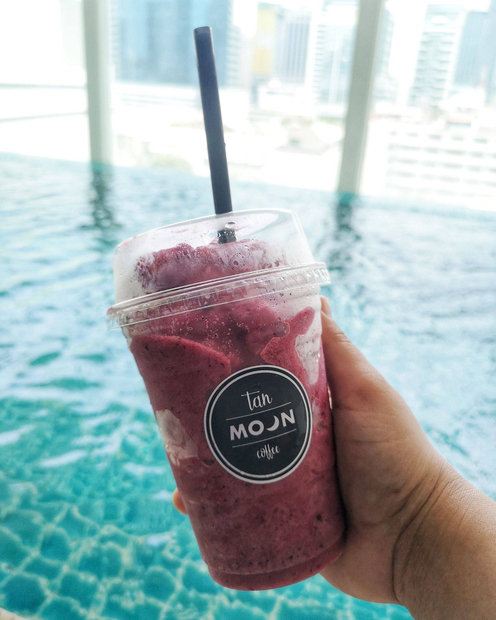 รีวิว TanMoon Coffee สาขาสวนเพลินมาร์เก็ต (Suanplern Market) - กาแฟเข้ม ...