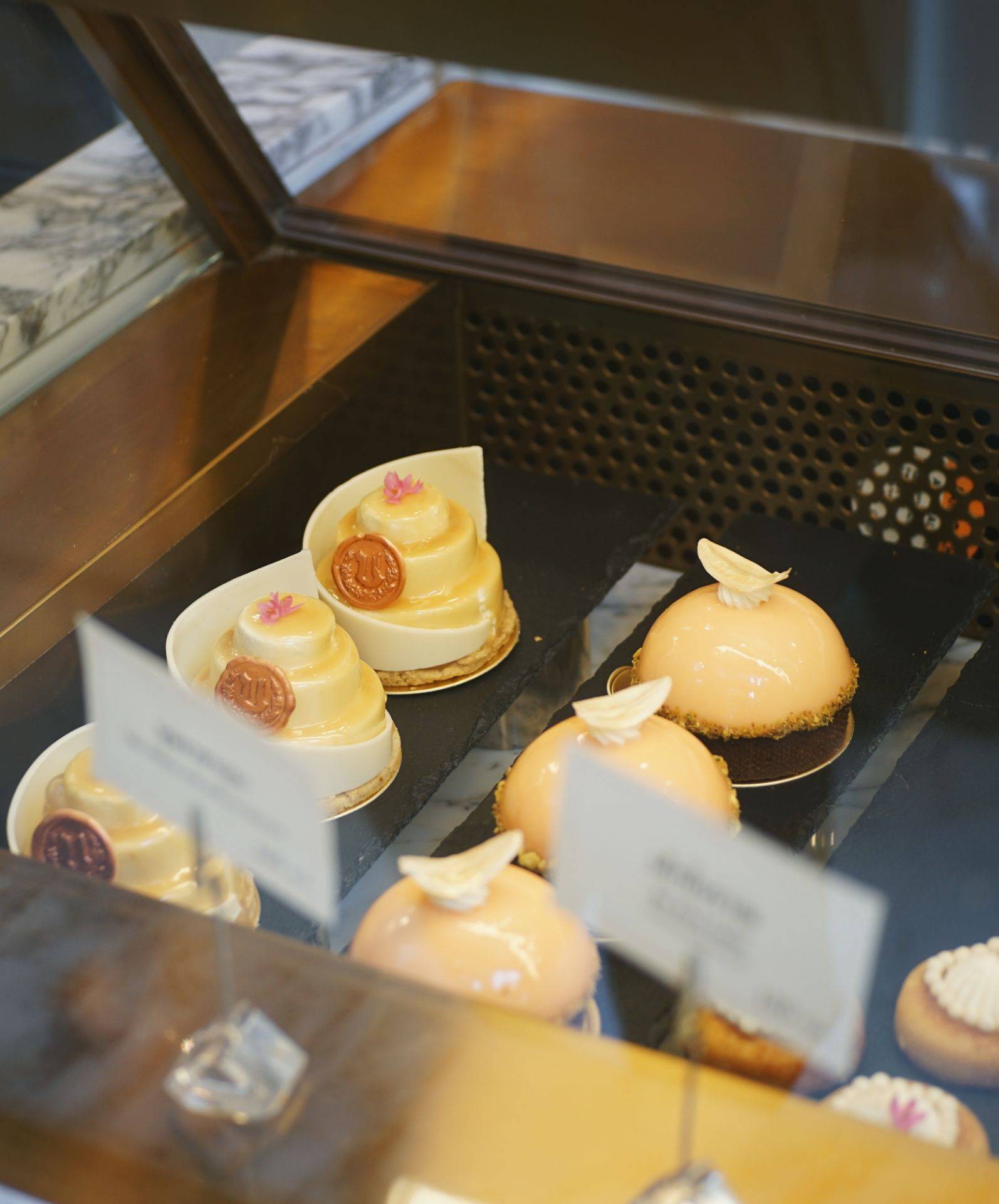 รีวิว บ้านเบญจมาศ อารีย์ | Benchamas Ari - ร้านใหม่ในซอยอารีย์ 1 เน้น ...