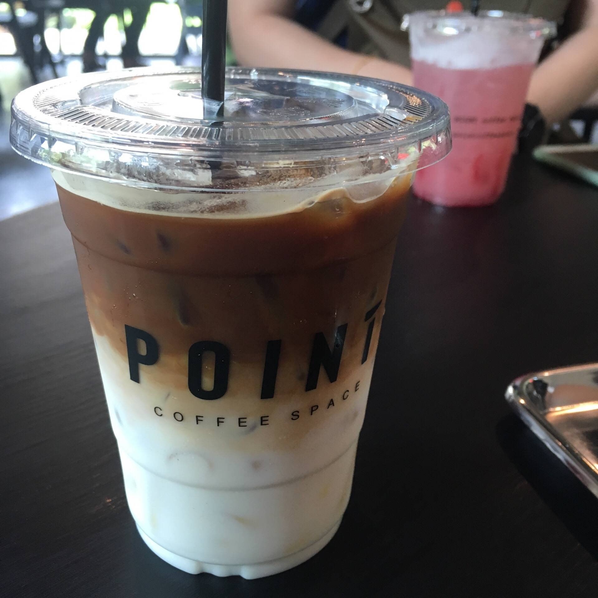 รีวิว POINT Coffee Space - นานกาแฟชิคชิคสำหรับนั่งทำงาน