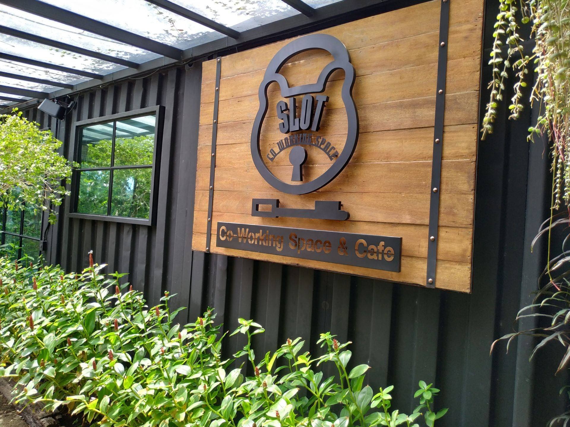 รีวิว Slot Cafe - ร้านกาแฟ พื้นที่ใช้งานกว้าง เหมาะกับการพักผ่อน หรือ ...