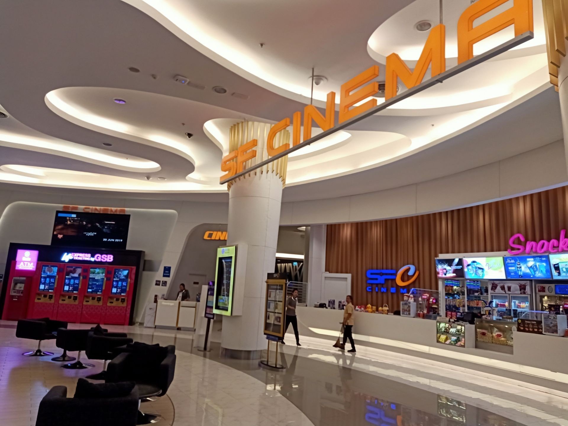 รีวิว SF Cinema Coliseum - แวะมาดูหนังที่นี่ครั้งแรกโรงเล็กจังเลย - Wongnai