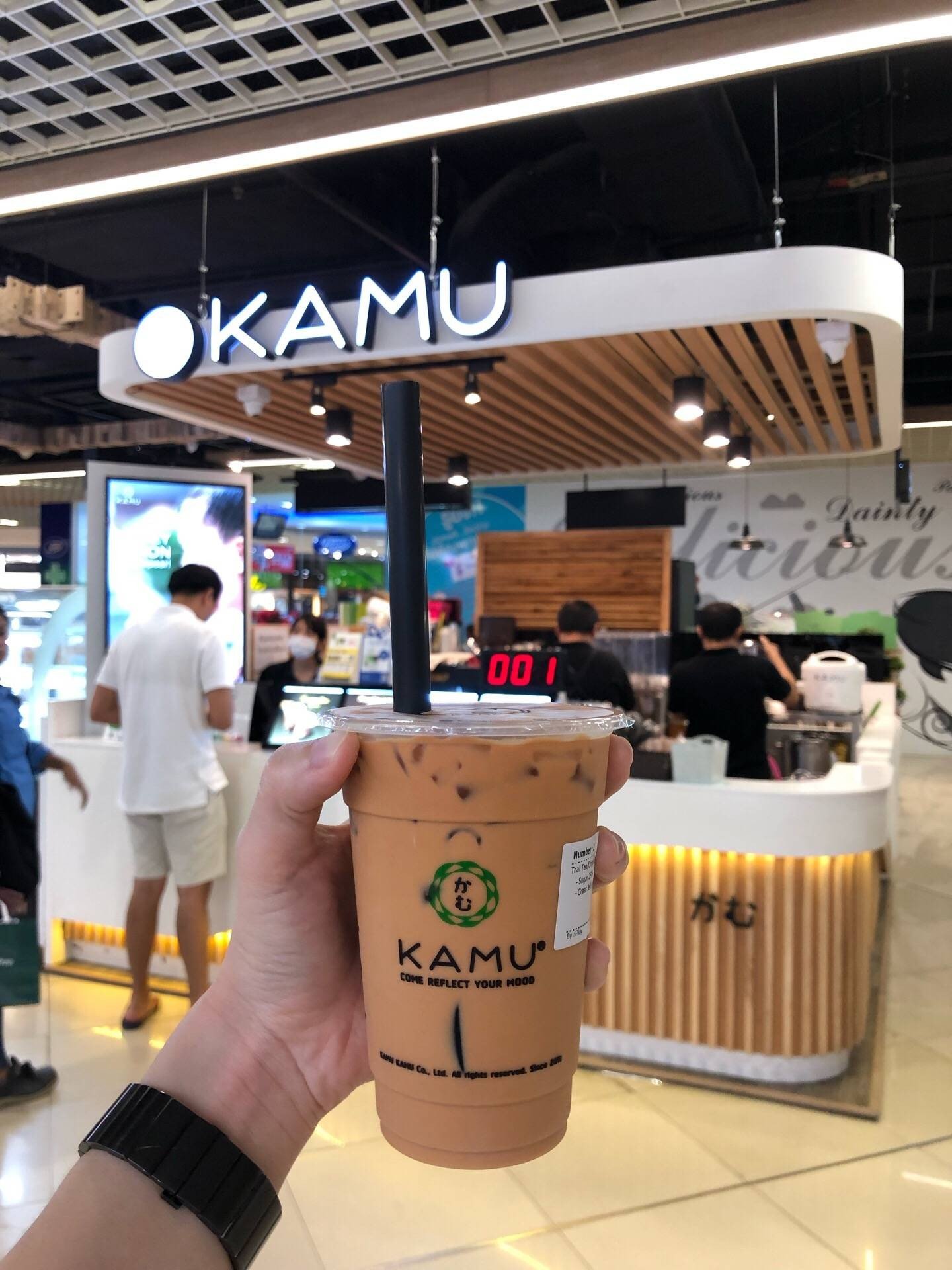 ชาไทย+เฉาก๊วย • ก่อนกินต้องเอาหลอดตีๆเฉาก๊วยก่อนนะ จะได้มีเฉาก๊วยทุกการดื่ม ฟินเฟร่อ ร้าน Kamu ...