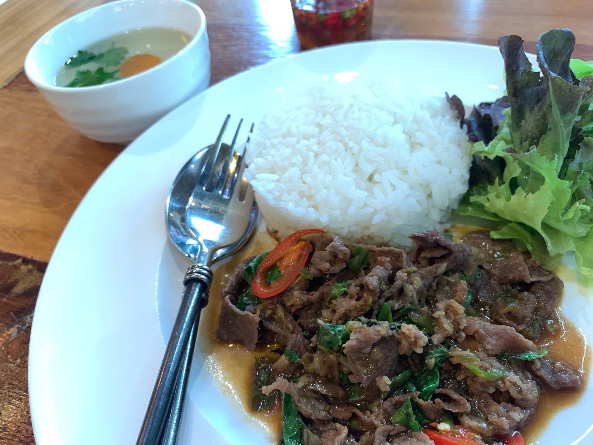 รีวิว Sriracha coffee & more - ร้านเงียบๆ บรรยากาศสงบๆ