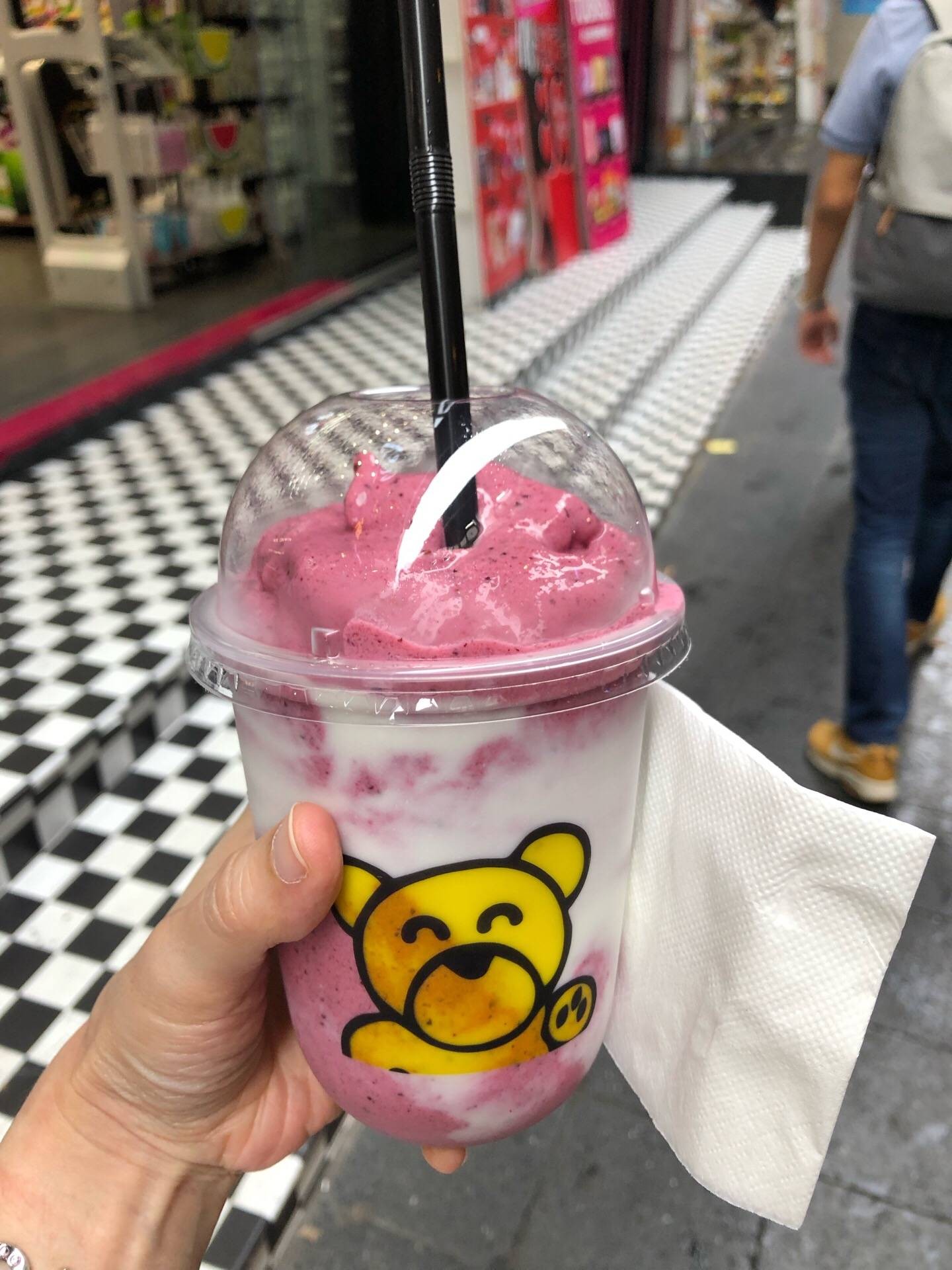 รีวิว KOGUMA M cafe นครปฐม - น้ำปั่น เนื้อละเอียด รสชาติเจ้มจ้น แต่ไม่ใช่น้ำผลไม้100%