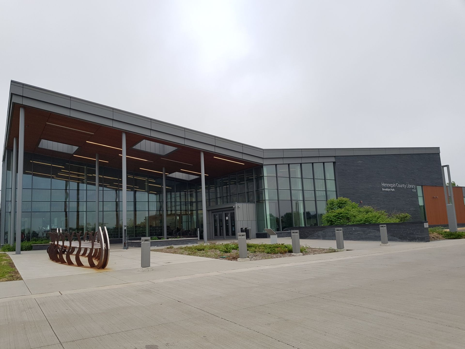 Brooklyn Park Library - รีวิวสถานที่ท่องเที่ยว