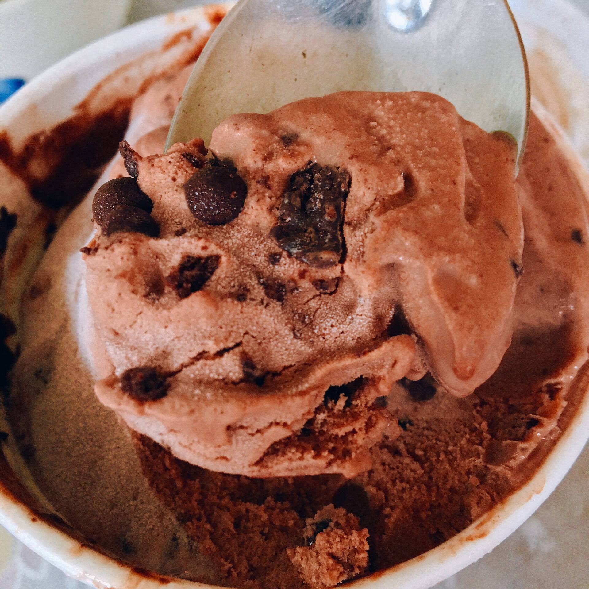 Chocolate Extreme Blizzard • texture กรุบๆ อร่อยมาก ร้าน Dairy Queen ...