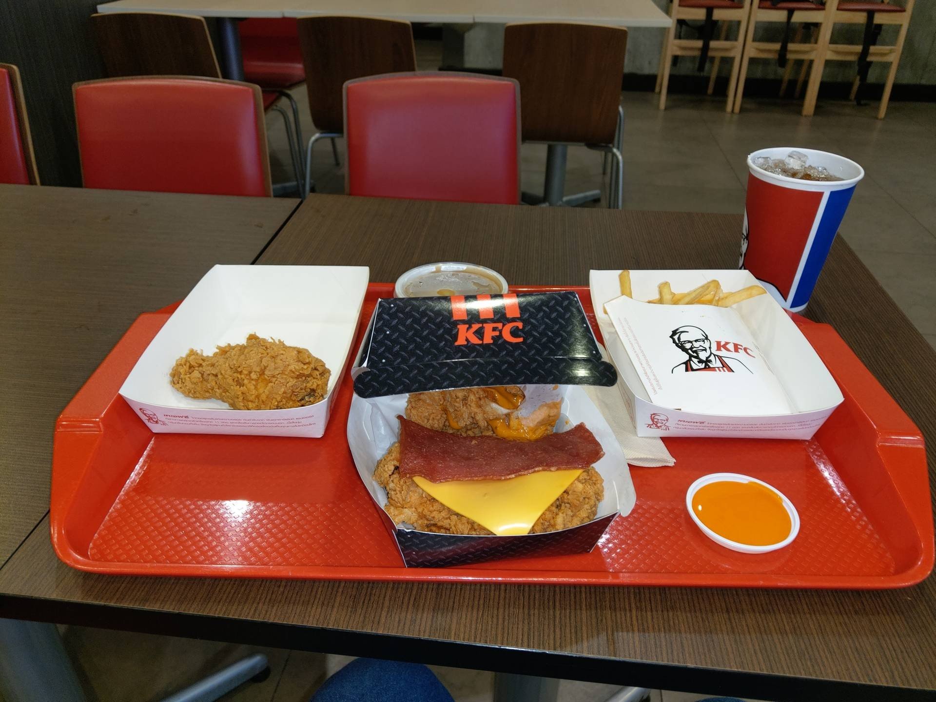 รีวิว KFC Paradise Park - มามังสาวิบัติกับdouble down