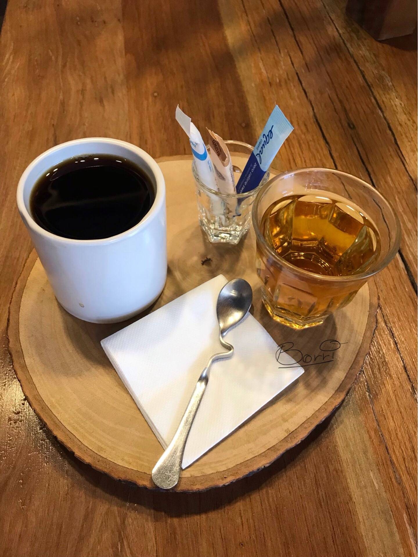รีวิว 1st of June Cafe - ร้านแถวๆพืชสวนโลก กาแฟรสชาติกลางๆ ก็อร่อยอยู่นะ