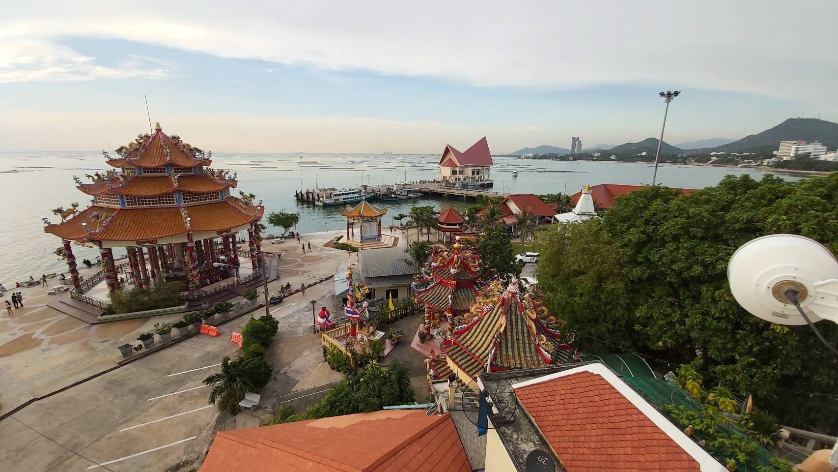 รูป เกาะลอย ศรีราชา