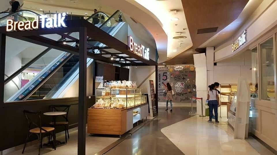 รีวิว Breadtalk สีลมคอมเพล็กซ์ - โรล เค้ก นุ่ม ฉ่ำ หวาน