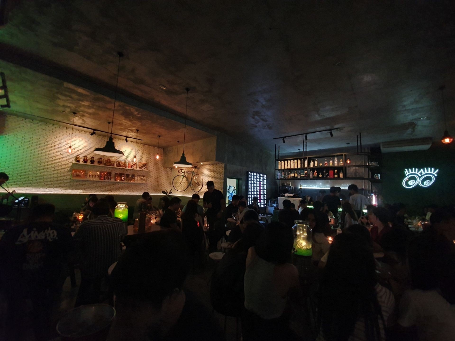 รูป Peak-A-Boo Bar - Wongnai