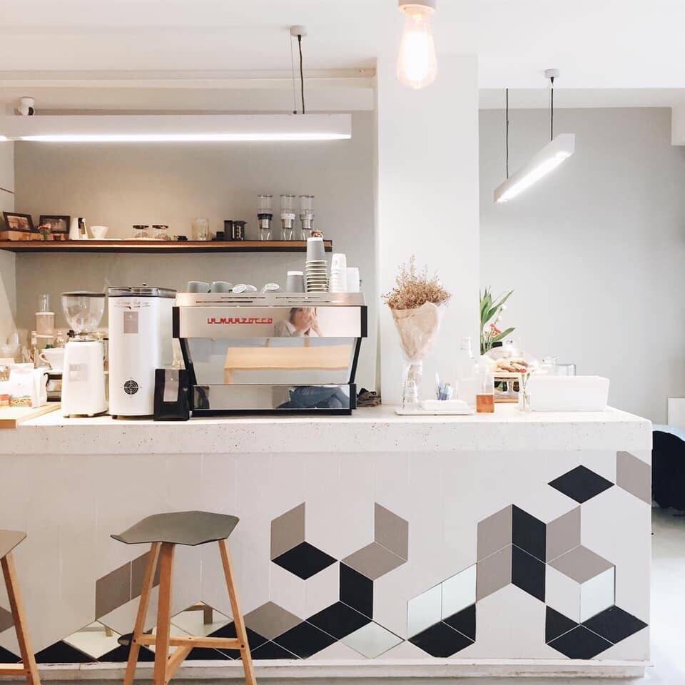 รีวิว Invisible coffee room - ร้านกาแฟแถวอโศกที่เราเทใจให้ทั้งกาแฟ และ ...