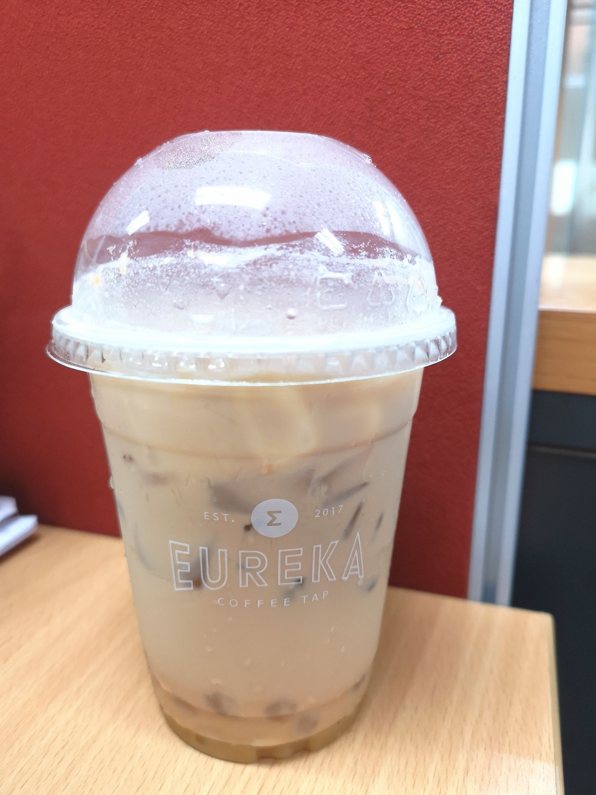 รีวิว Eureka Coffee Tap Saladaeng ศาลาแดง - ลองชานมไข่มุกซอสไข่เค็ม