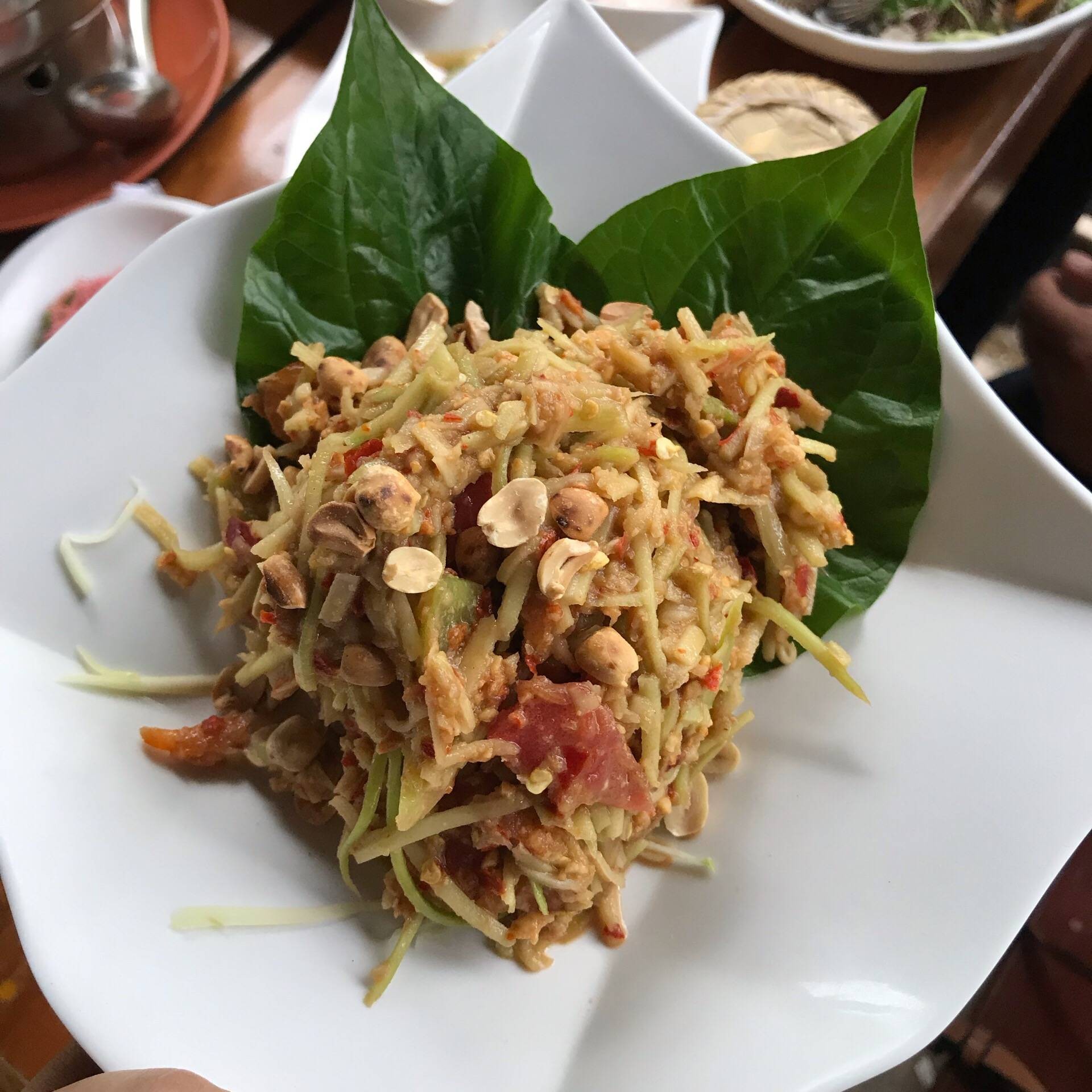 รีวิว ส้มตำฮัลโหลโซลาว Hello Solao - ร้านมีหลายโซนให้เลือกนั่ง อาหาร ...