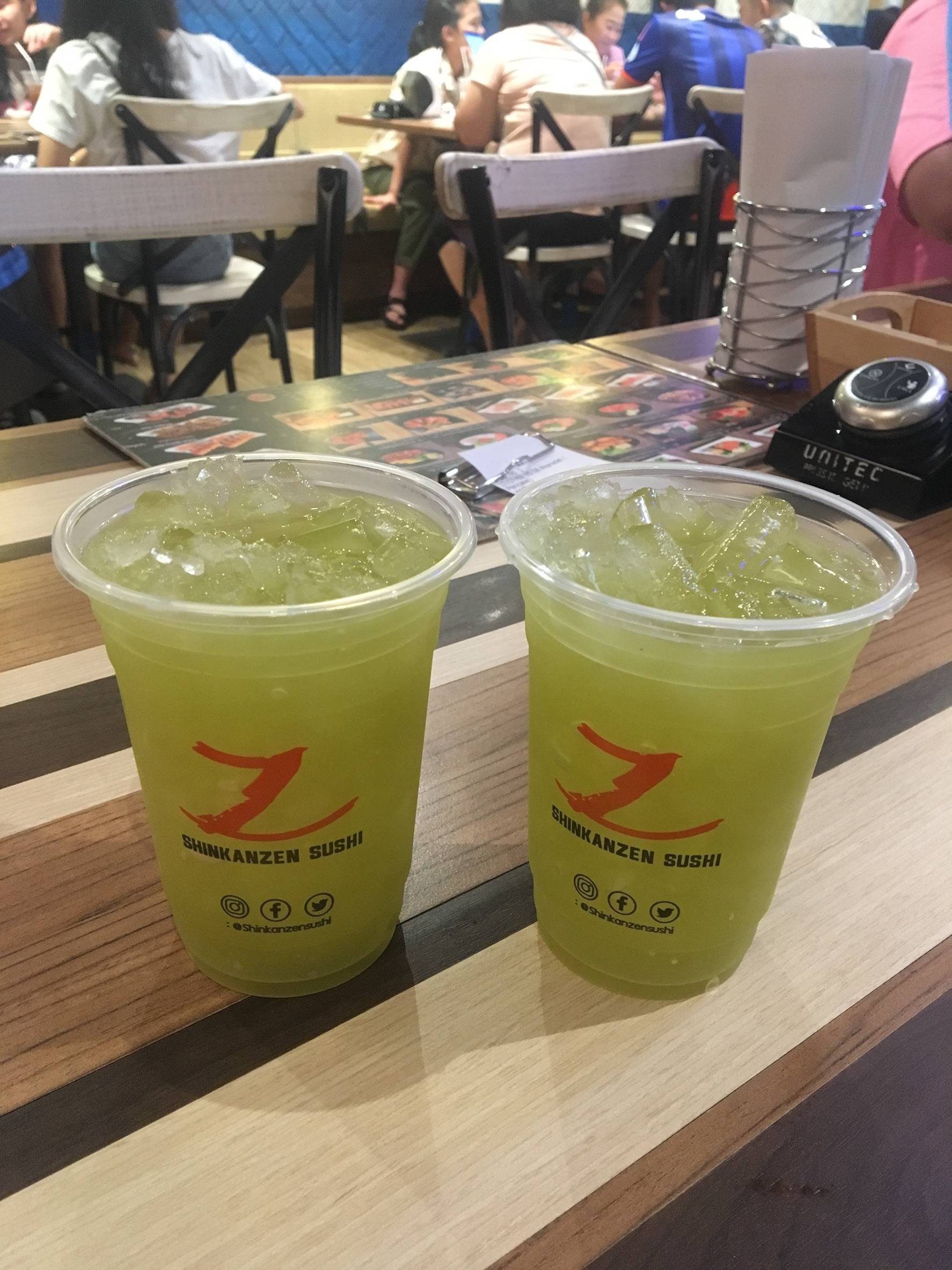 ชาเขียวเย็น ร้าน Shinkanzen Sushi สยาม สเเควร์