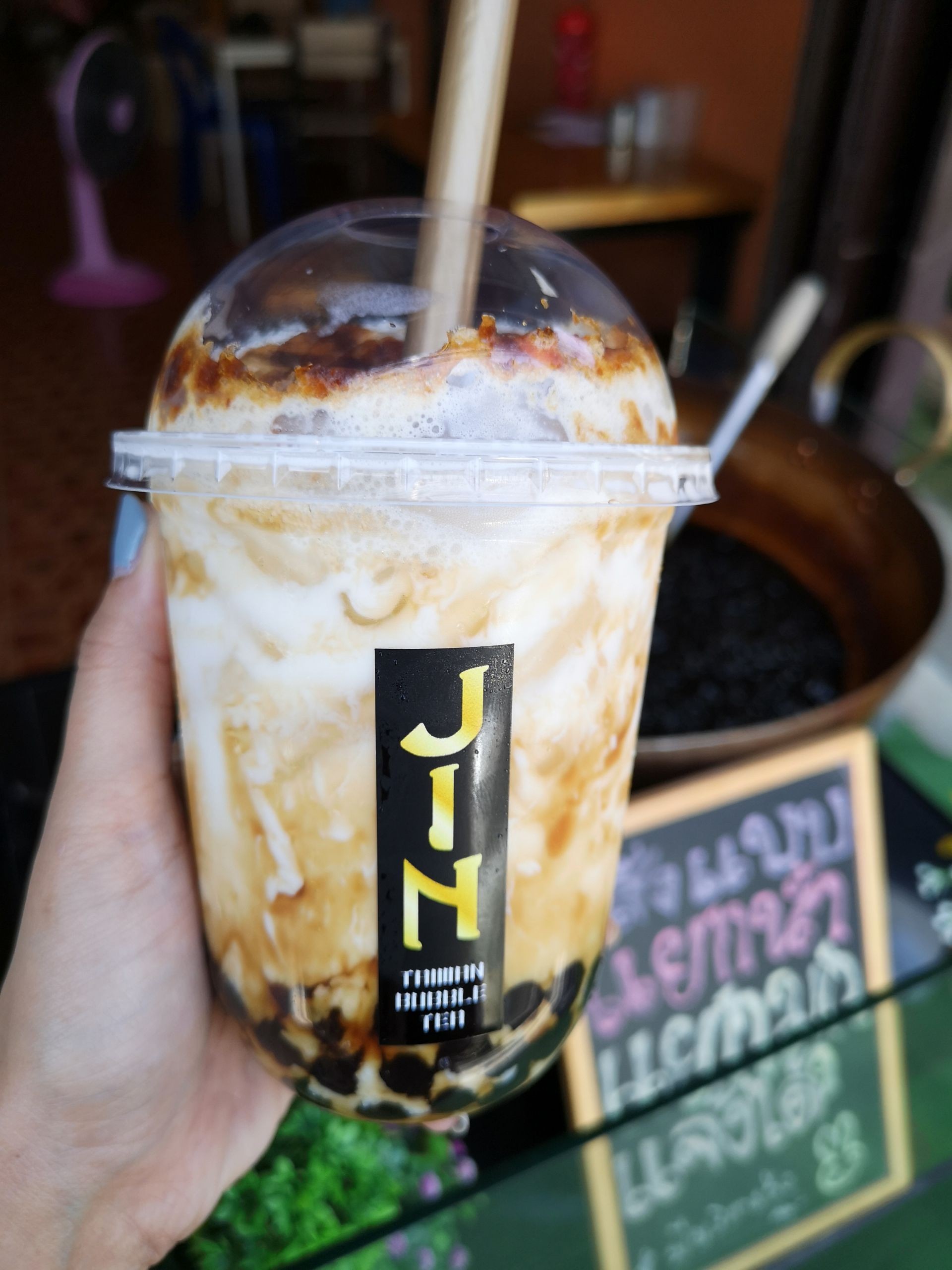 รีวิว JIN CHA หนองมน บางแสน - นมสดไข่มุก พ่นไฟหอมกลิ่นไหม้ของน้ำตาลอ่อนๆ