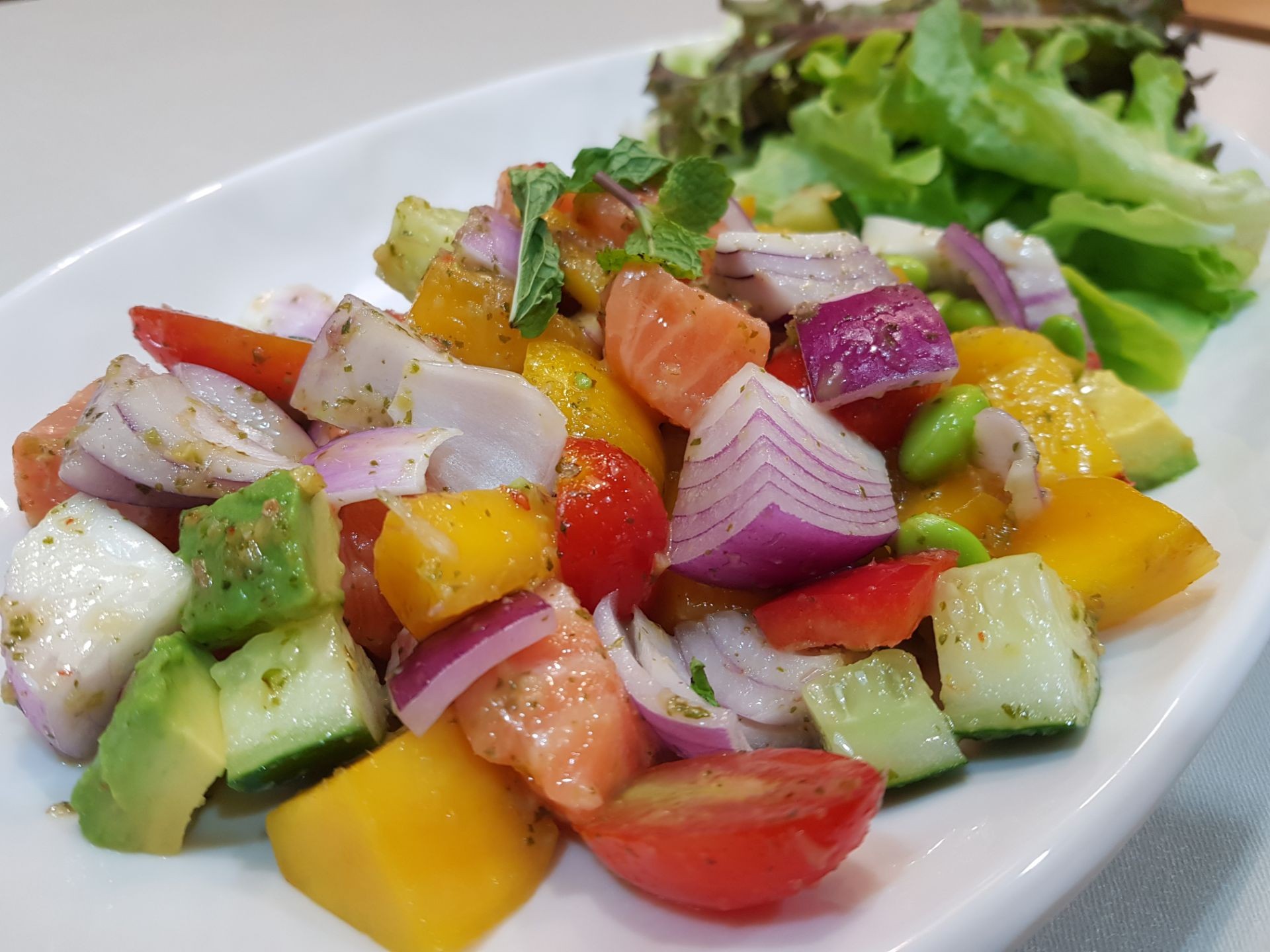 รีวิว Jones' Salad Silom Road - อาหารเพื่อสุขภาพ