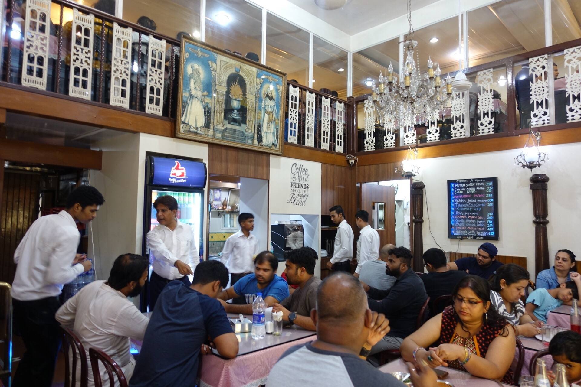 รีวิว Jimmy Boy - ตำนานร้านกาแฟปาร์ซี One of the most iconic Parsi Cafe ...