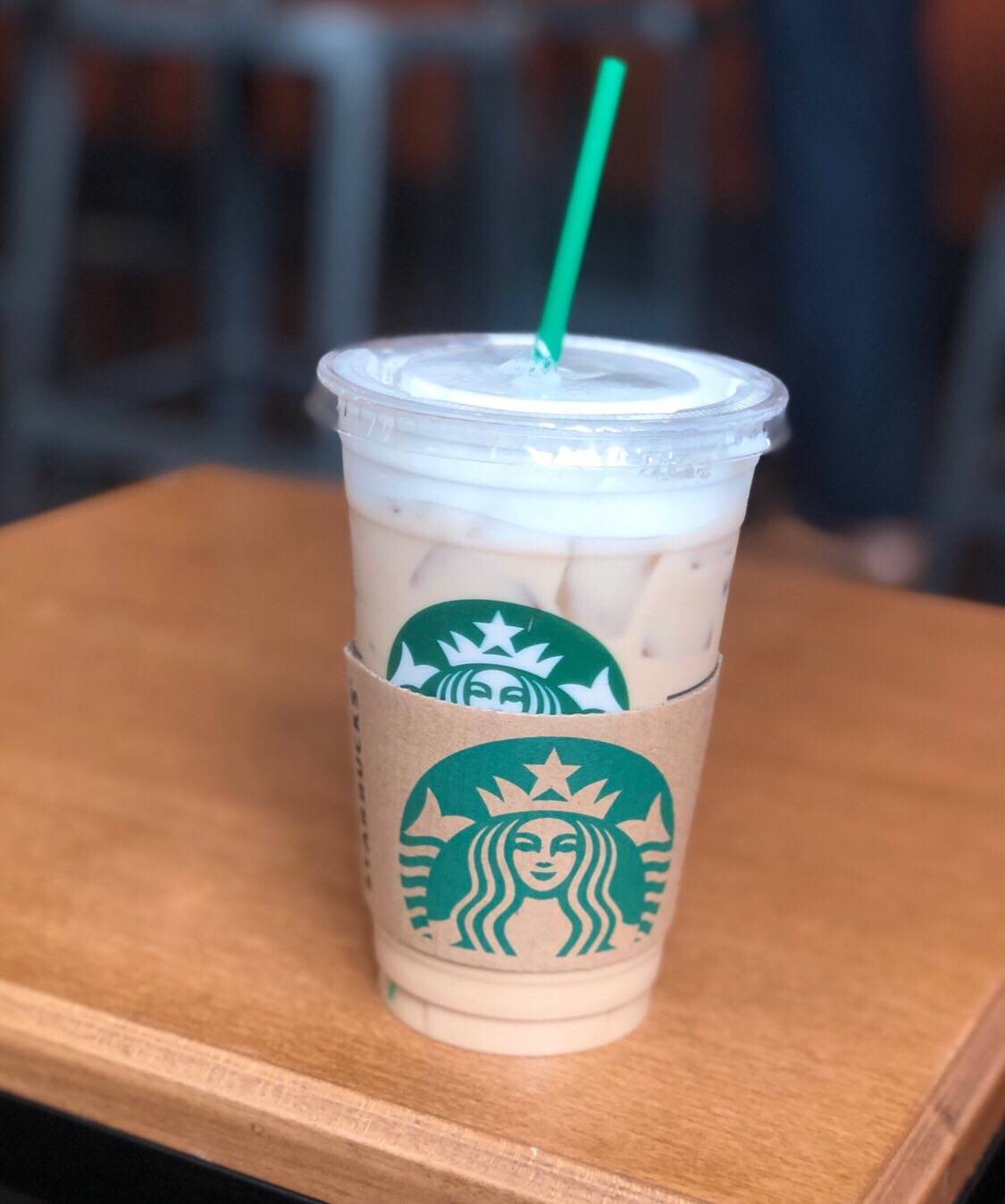 รีวิว Starbucks INT Rama 3 โซนด้านหน้า - แก้วแรกของวันต้องที่นี่!