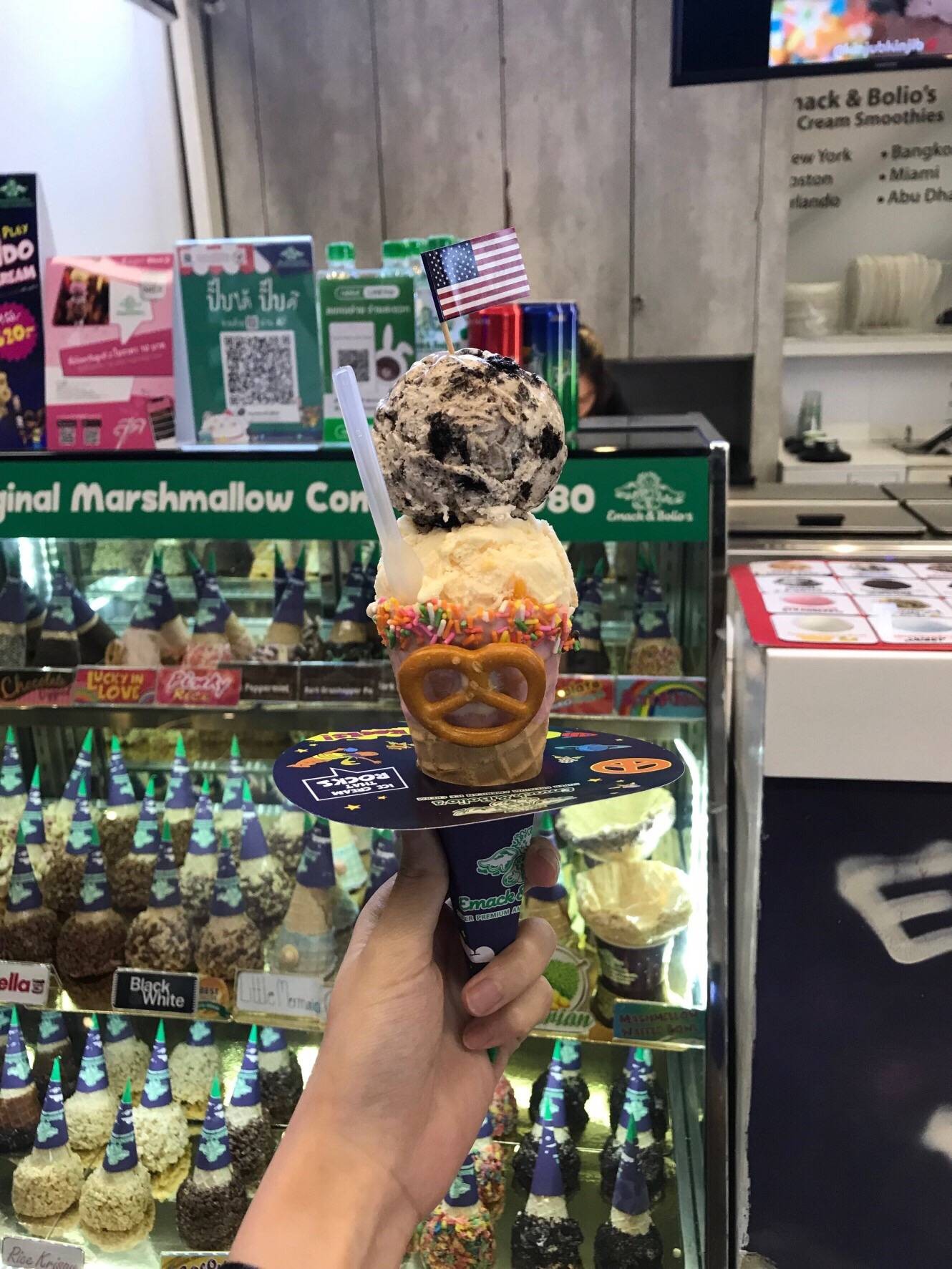 รีวิว Emack & Bolio's เอ็มควอเทียร์ - ไอศครีมคุณภาพคุ้มราคา