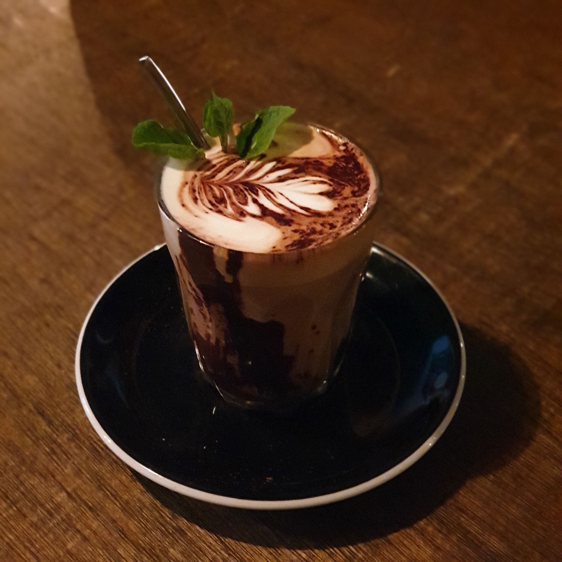 รีวิว Ronin Cafe - ร้านกาแฟและอาหารเช้าบรรยากาศฮิปๆ - Wongnai