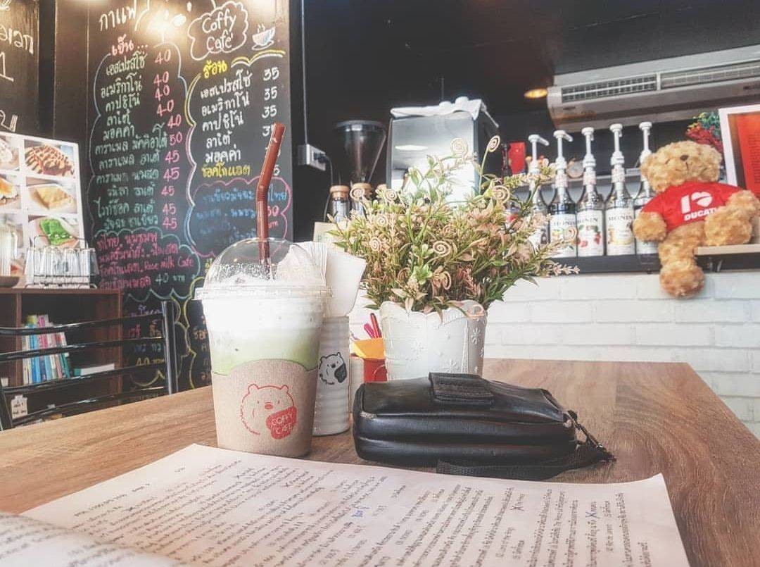 รีวิว coffy.cafe’ - เป็นร้านเล็กๆ น่ารักๆ เจ้าของร้านน่ารัก พูดคุยเป็นกันเอง ชาเขียวอร่อย 😍