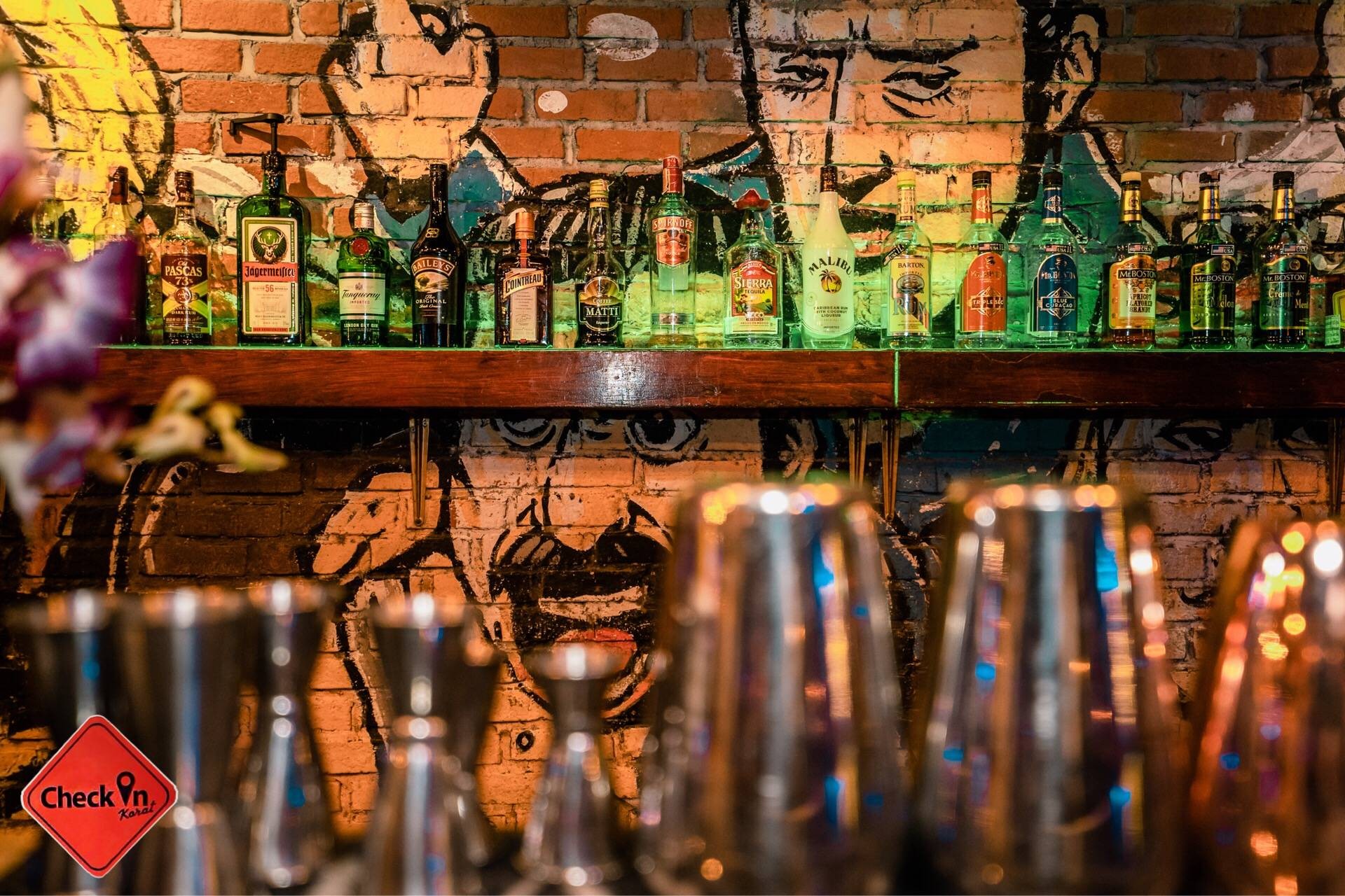 รีวิว Lam-Singh Bar - บรรยากาศดีและเป็นกันเอง - Wongnai