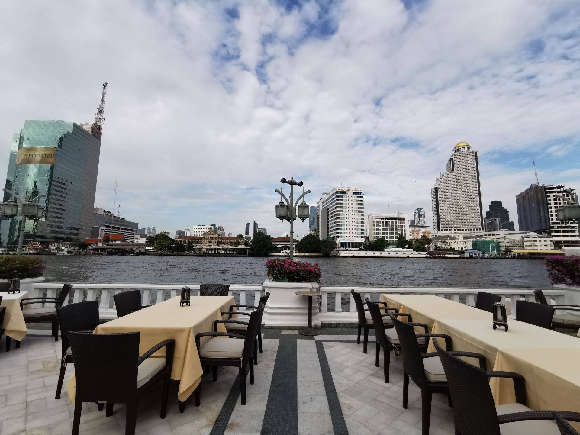 รูป Terrace Rim Naam
