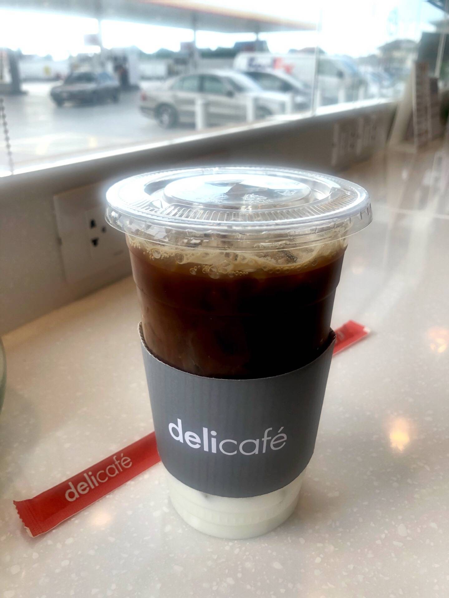 รีวิว Deli Cafe' เทพรักษ์ ท่าแร้ง - กาแฟคู่รักของปั้มเชลล์ - Wongnai