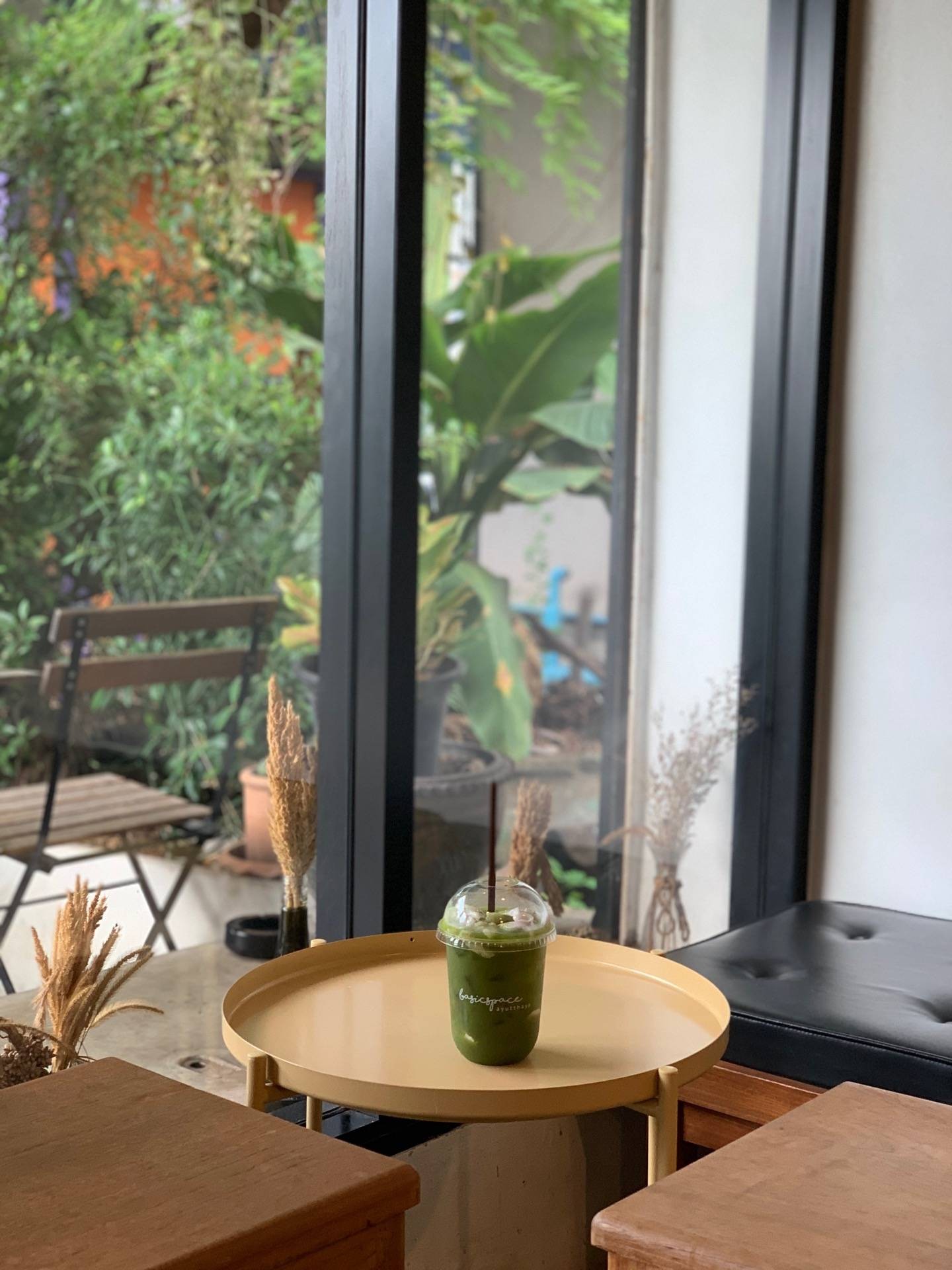 กาแฟมะพร้าว ร้าน Basic Space Coffee