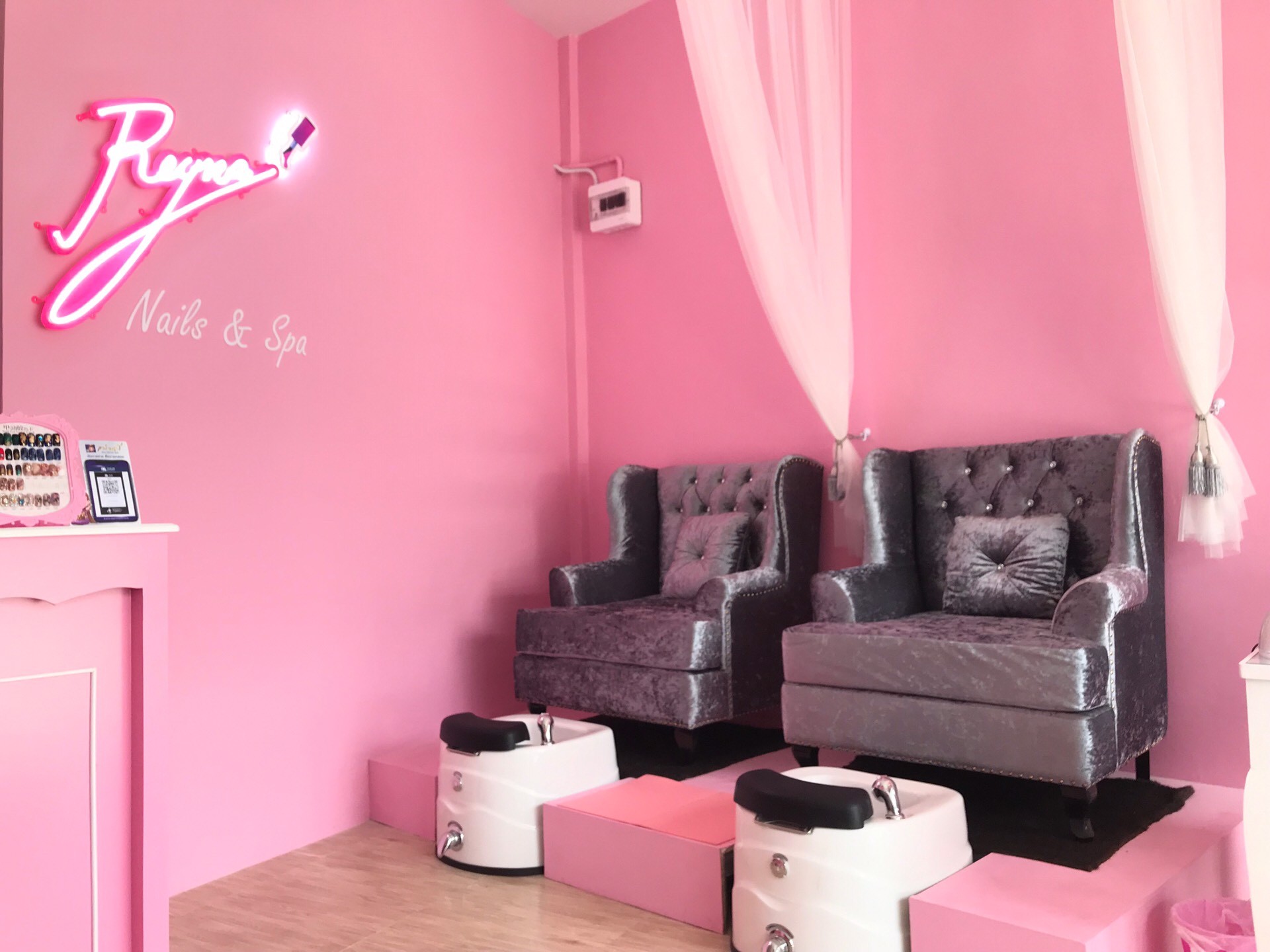 ร้าน Reyna Nails and Spa - Wongnai