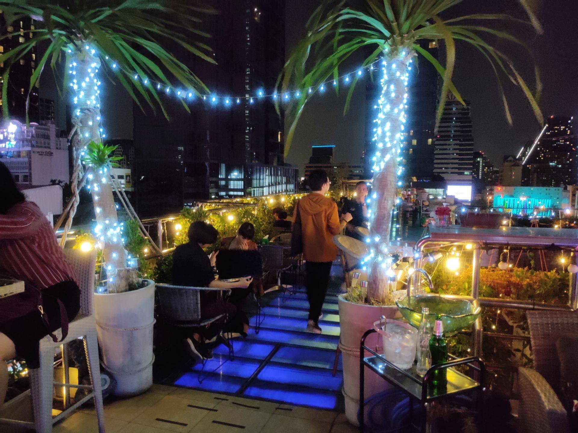 รูป Heaven Rooftop Bar