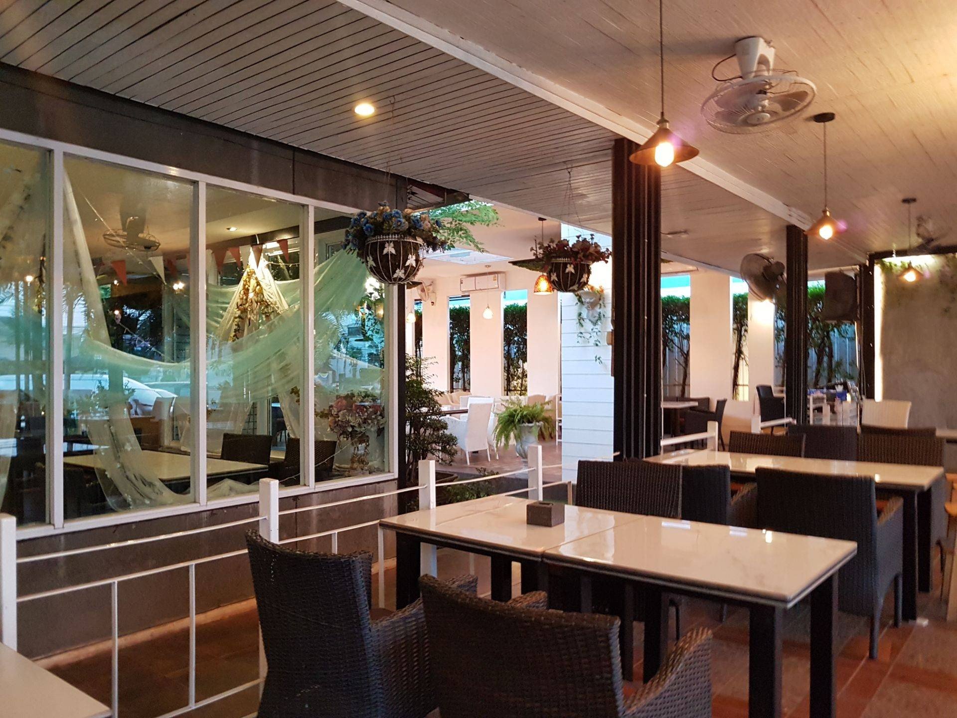 รูป Faroh House Restaurant & Wine