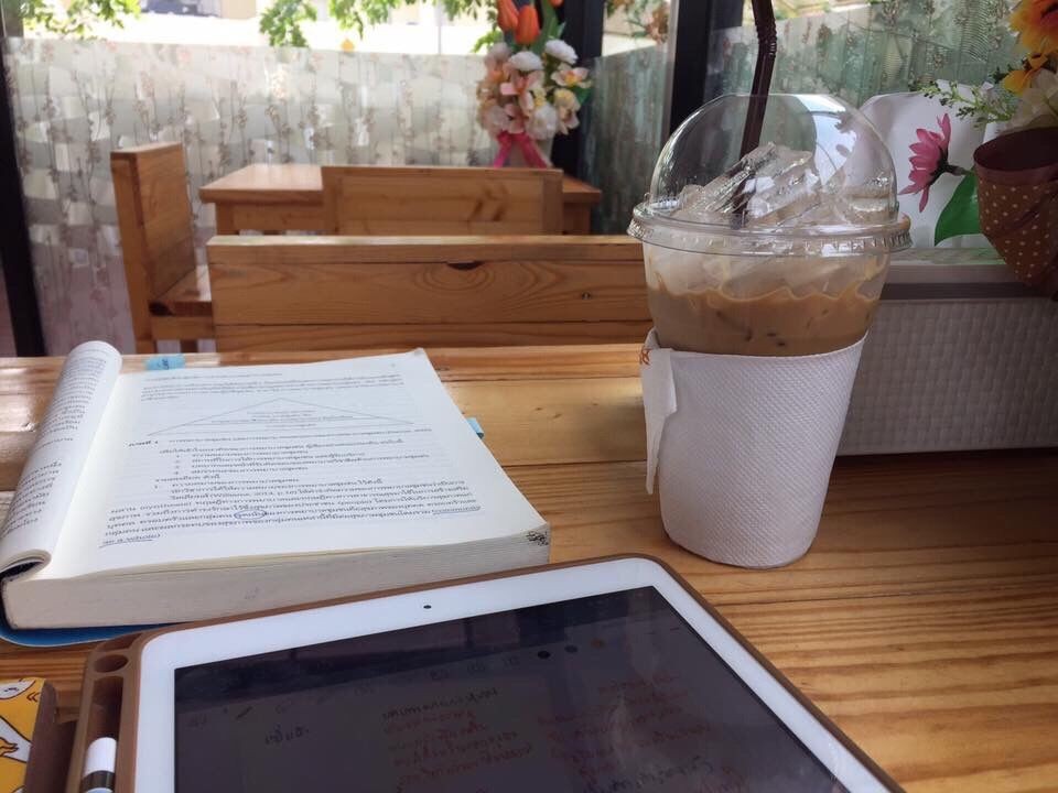 รีวิว Alert Coffee - พนักงานอัธยาศัยดีมาก ...พูดเพราะ ราคาไม่แพง