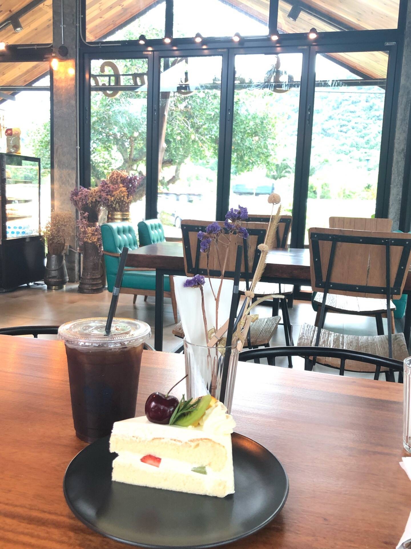 รีวิว Shee Own Cafe - กาแฟอเมริกาโน่ชงได้ดีงามมาก ร้านบรรยากาศดี ...