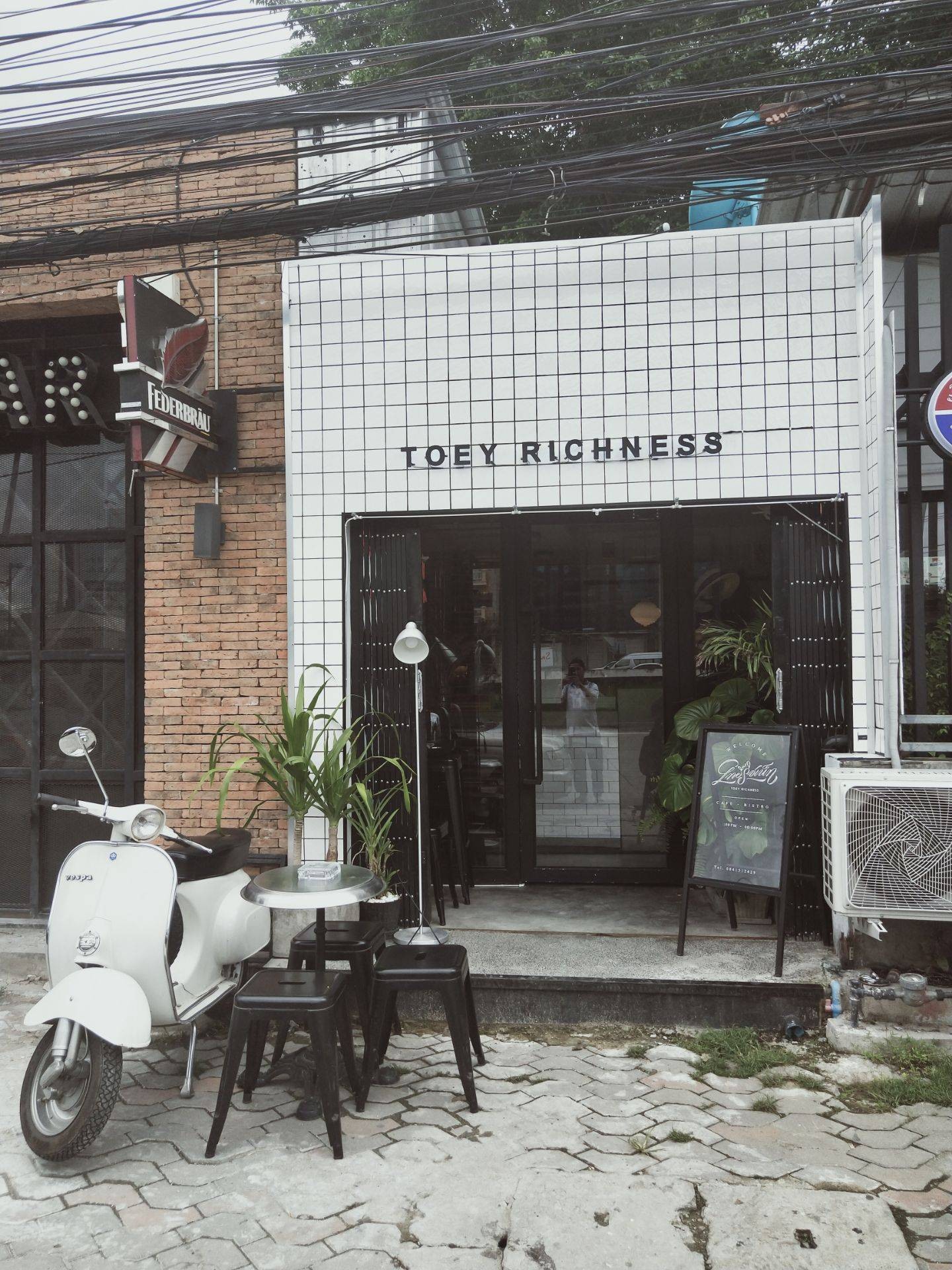 รีวิว TOEY RICHNESS - ร้านเล็กๆแต่อบอุ่น