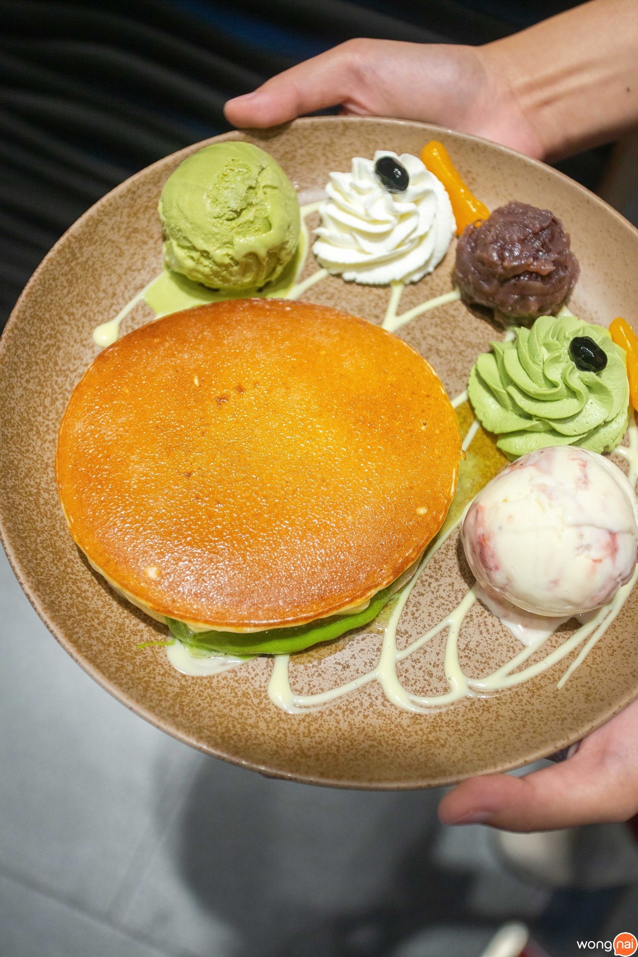 สองสาวชวนลุย 5 ร้านอาหาร ICONSIAM อิ่มฟินกินแหลก พร้อมโปรแจกกระแทกใจ ...