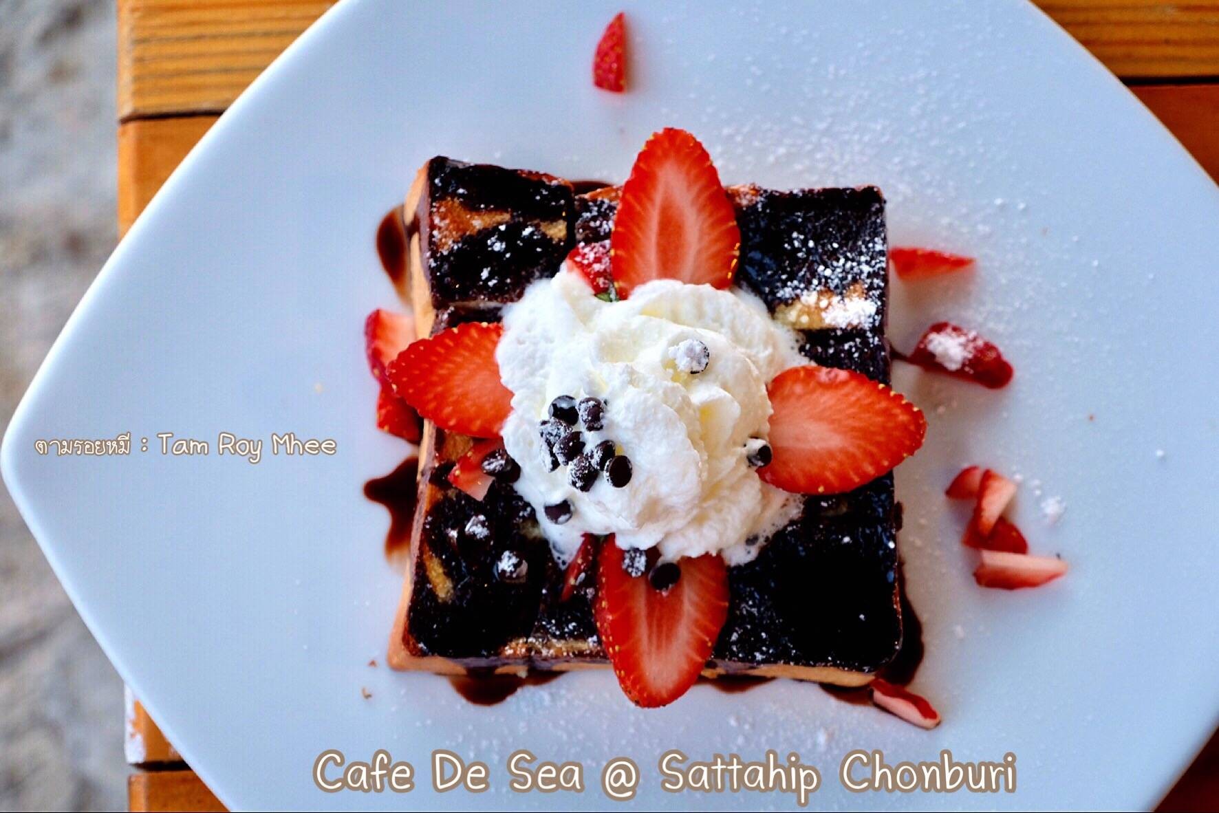 รีวิว Cafe' De Sea สัตหีบ - ร้านริมทะเลแห่งสัตหีบ