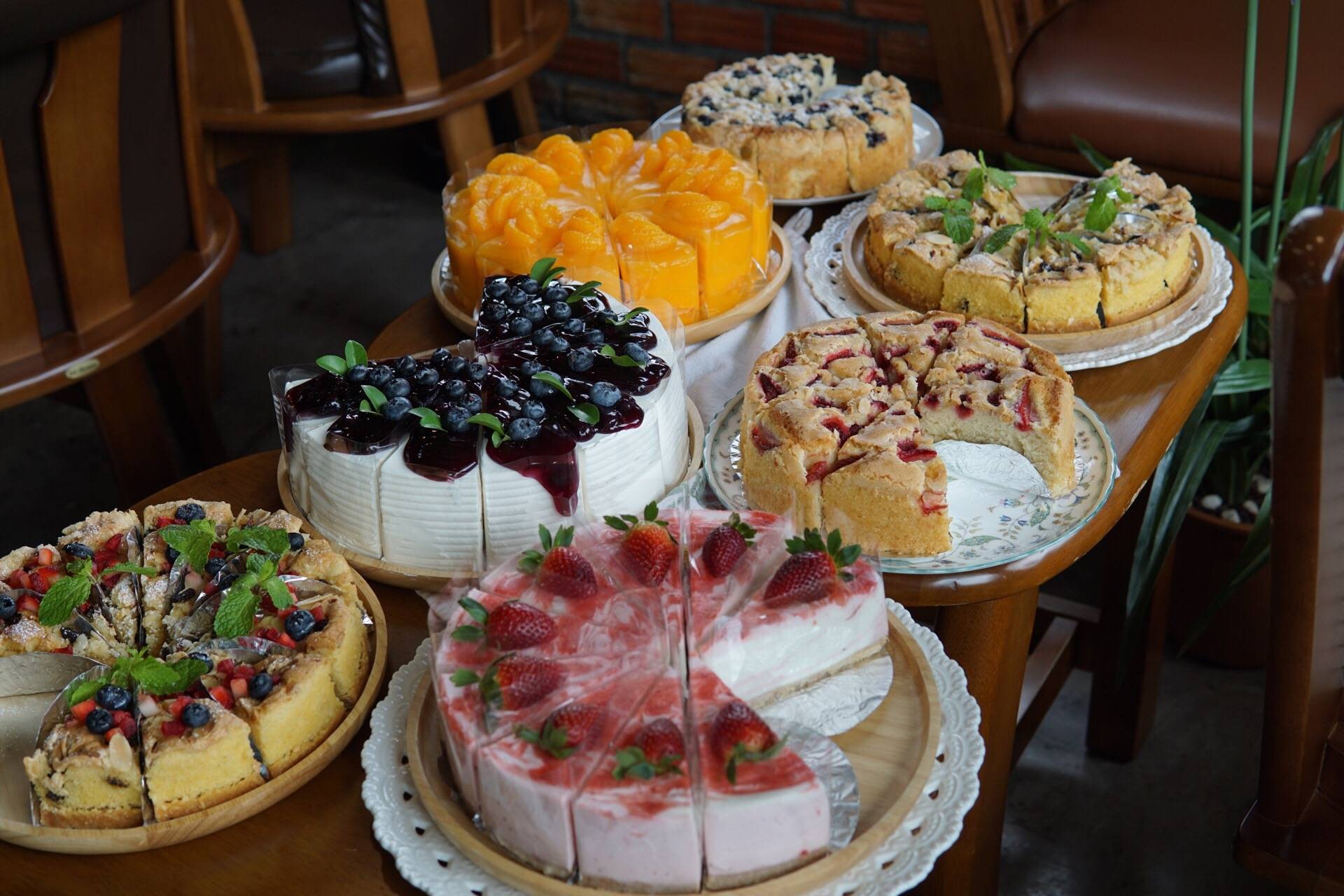 รีวิว De PLOY Bakery & Meals - บริการดี ขนมอร่อย