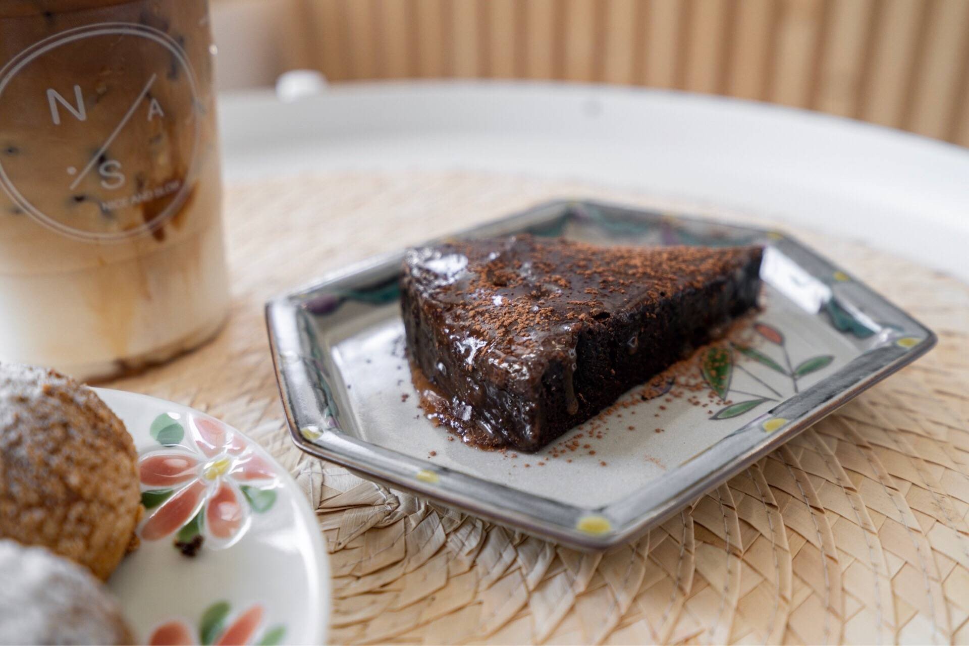 ร้าน NICE AND SLOW COFFEE Sriracha - รีวิวร้านอาหาร - Wongnai