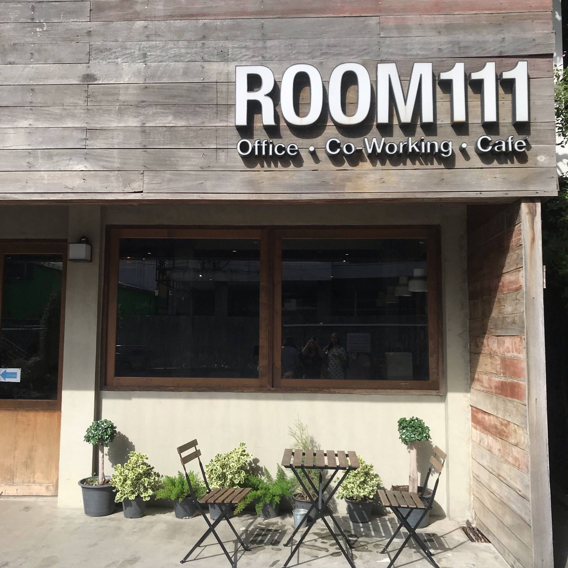 รีวิว Slow Cafe By Room111 - ROOM11 •คาเฟ่สีลม•