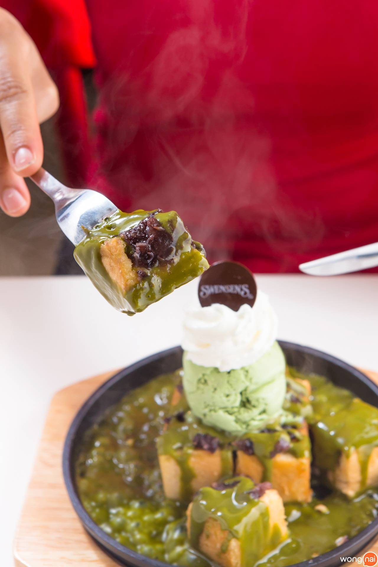 Swensen's ร้านไอศกรีมสุดโปรด เมนูใหม่ Toast on Fire กระทะปะทุ!