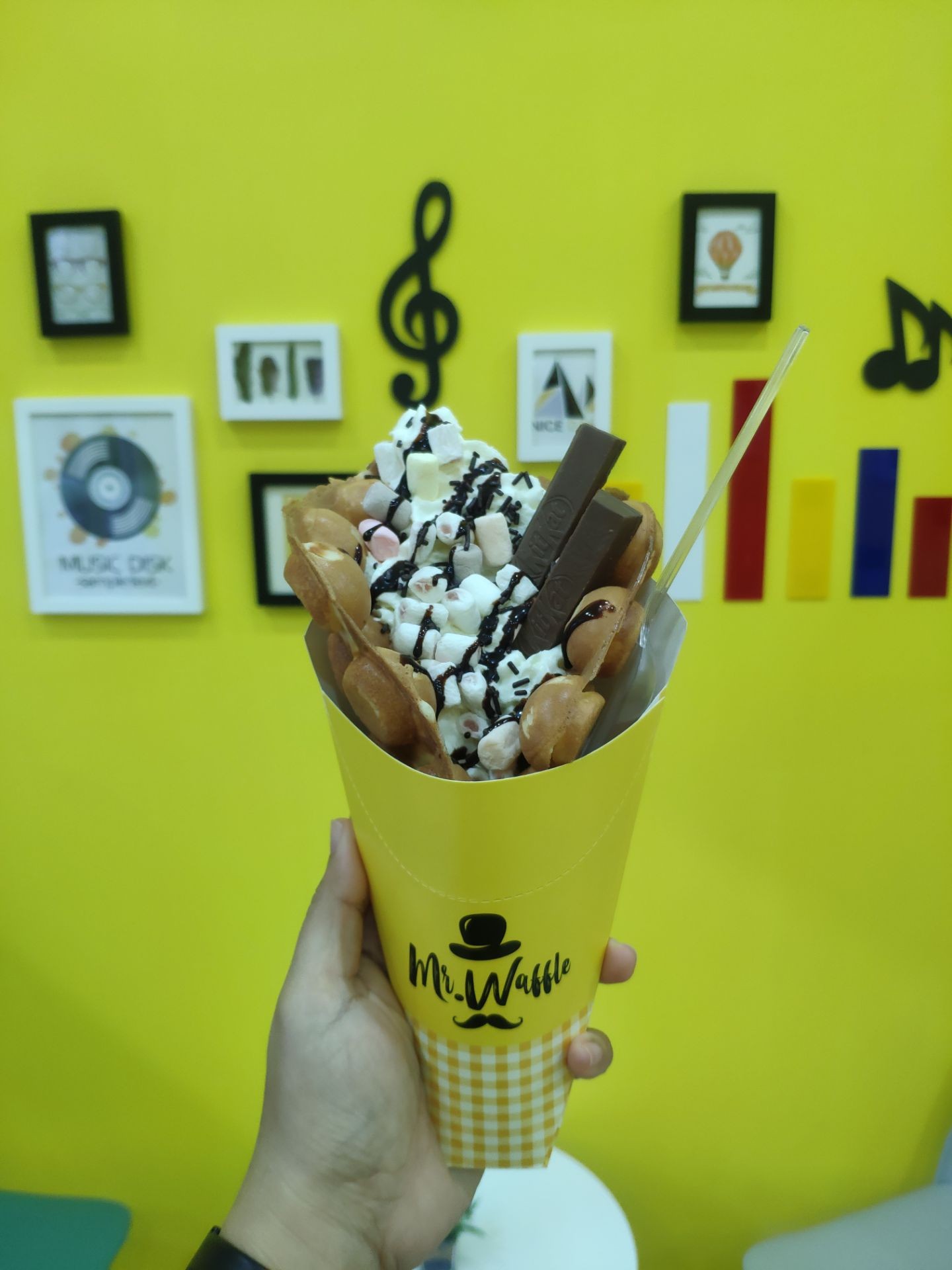 รีวิว Mr.Waffle Bubble Waffle Saraburi - ขนมอร่อยมากค่ะ แม่ค้าน่ารัก ...