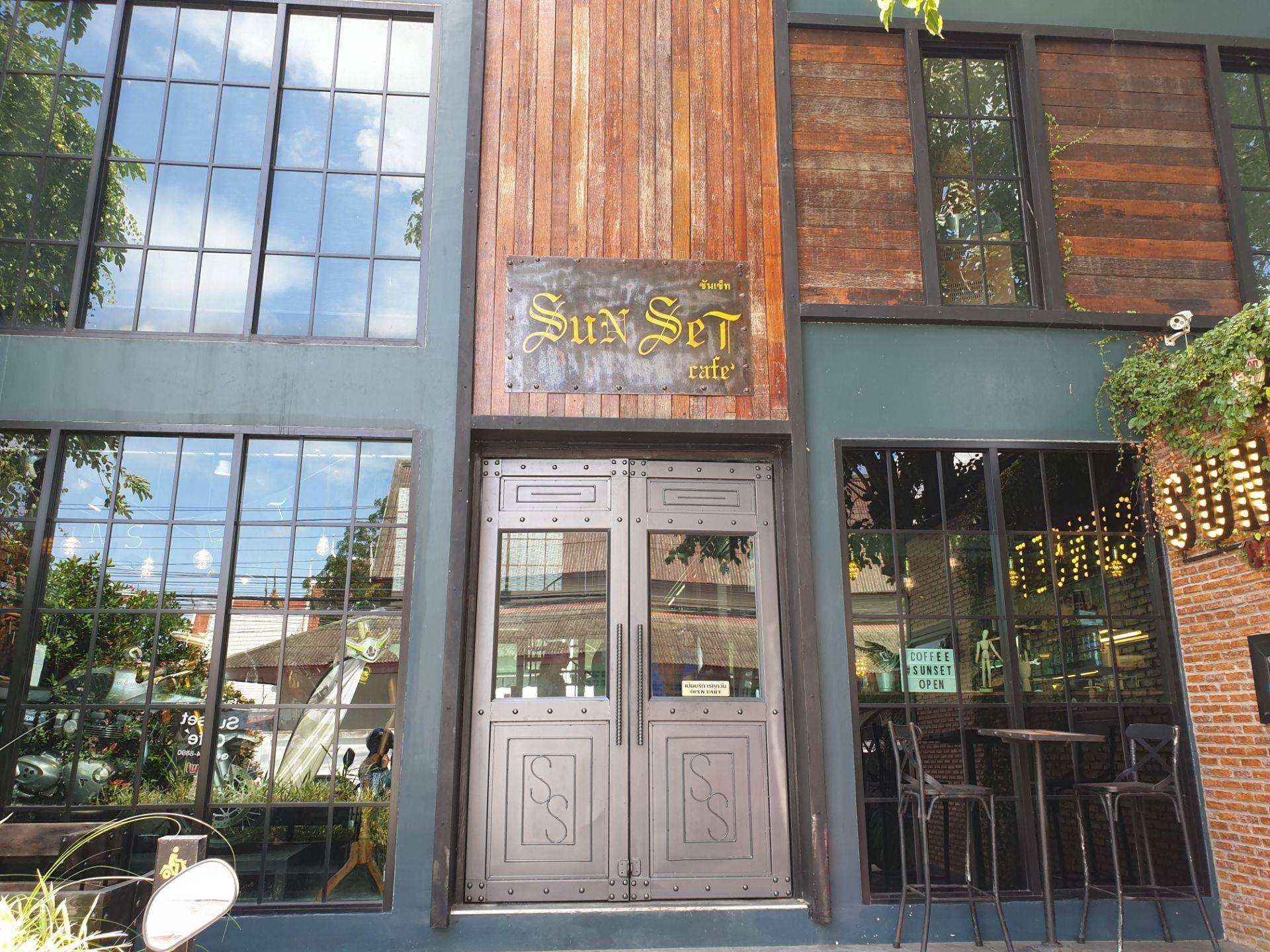 รูป Sunset Coffee Roasters สาขาริมแม่น้ำเจ้าพระยา จ.ชัยนาท - Wongnai
