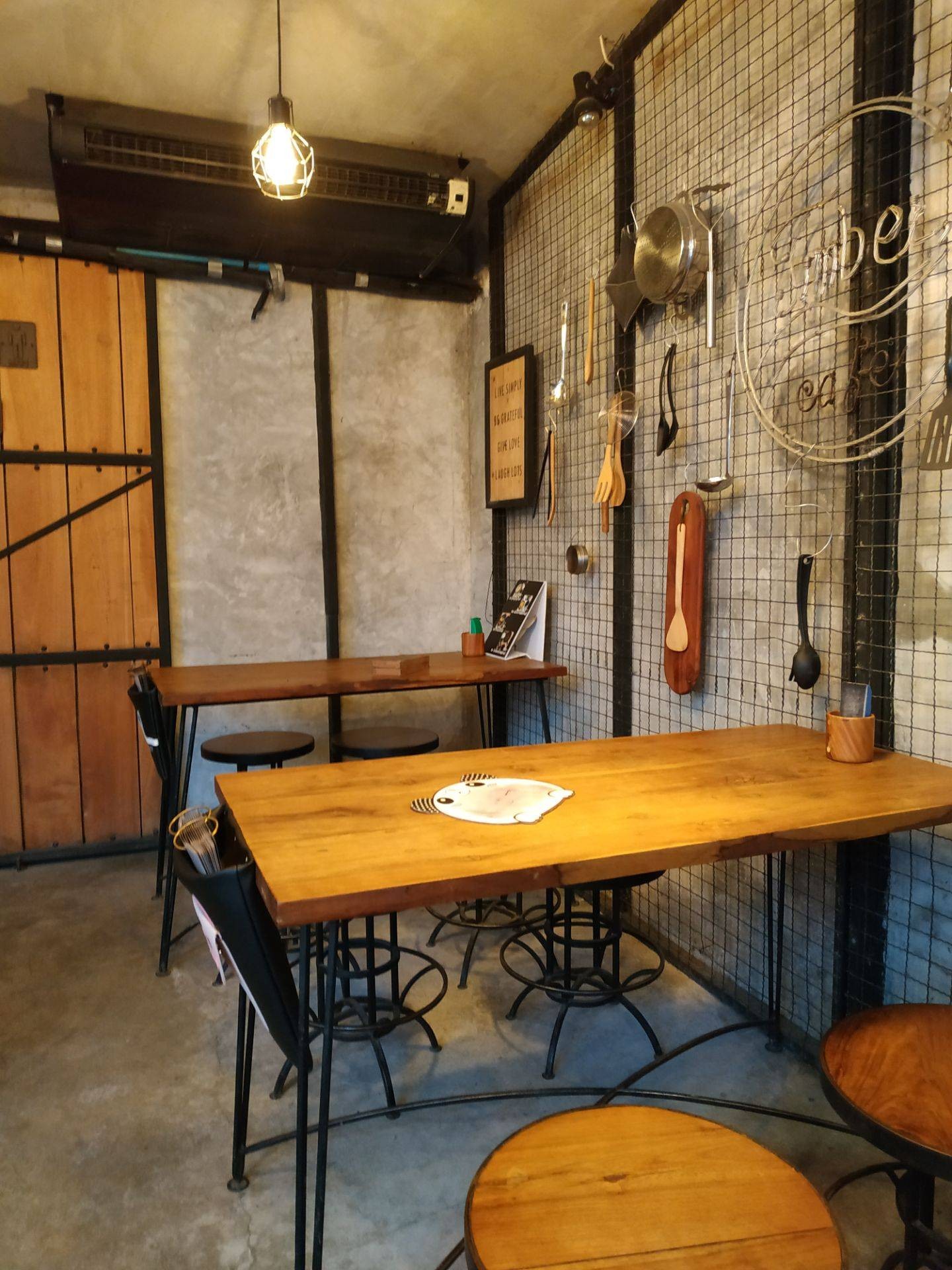 รีวิว Timber Cafe Thailand ทิมเบอร์ คาเฟ่ ไทยแลนด์ - บรรยากาศดีมาก ...