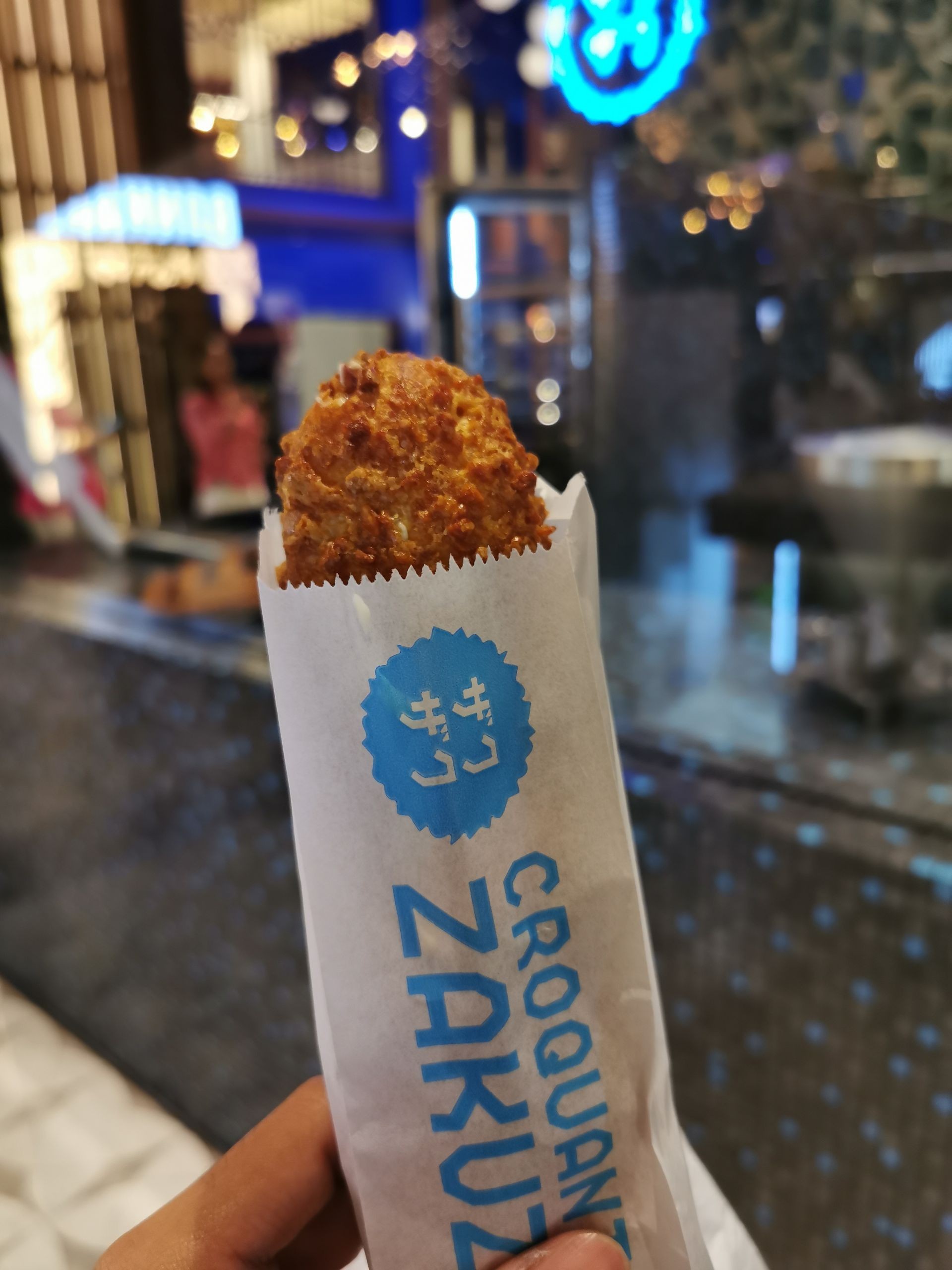 รีวิว Croquant Chou ZakuZaku ICON SIAM - มาลอง ขนมจากญี่ปุ่น