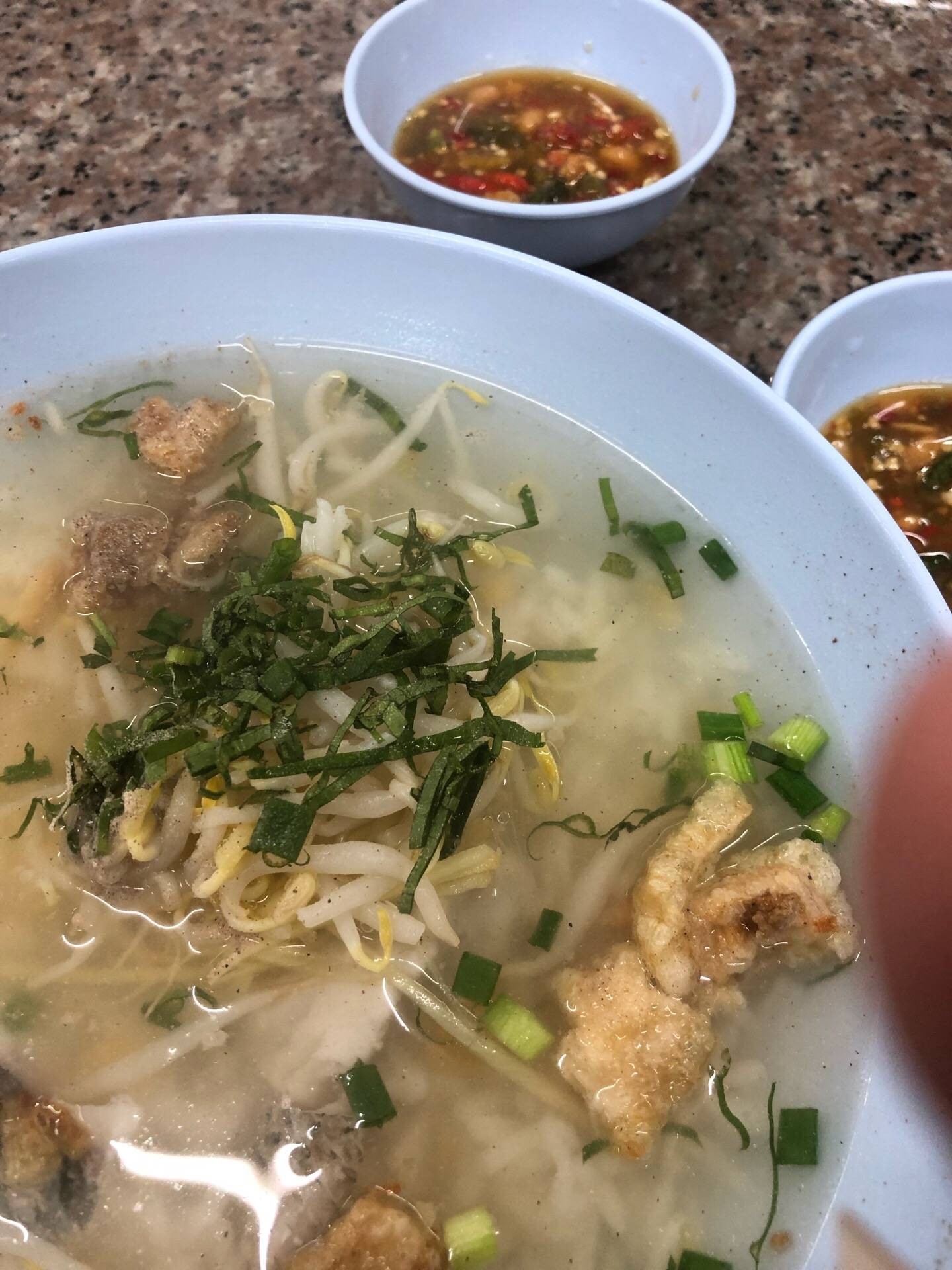 รีวิว ข้าวต้มหัวปลาฝาแฝด ขุนกระทิง - ร้านอร่อยในปั๊ม